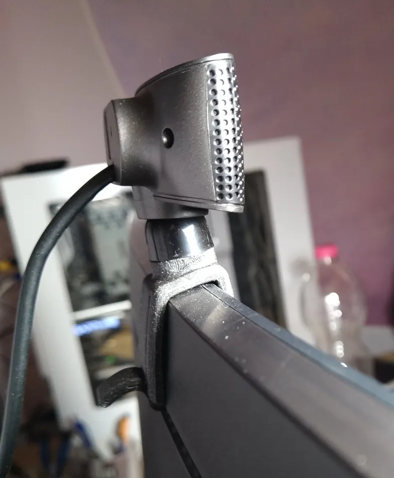 Clip-on stand for webcam Trust Trino | Samsung C24FG73 monitor by ...