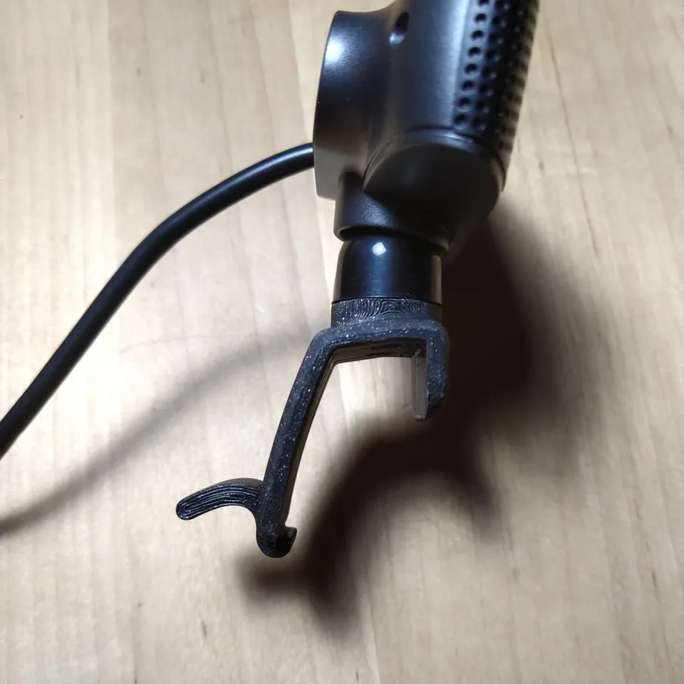 Clip-on stand for webcam Trust Trino | Samsung C24FG73 monitor by ...