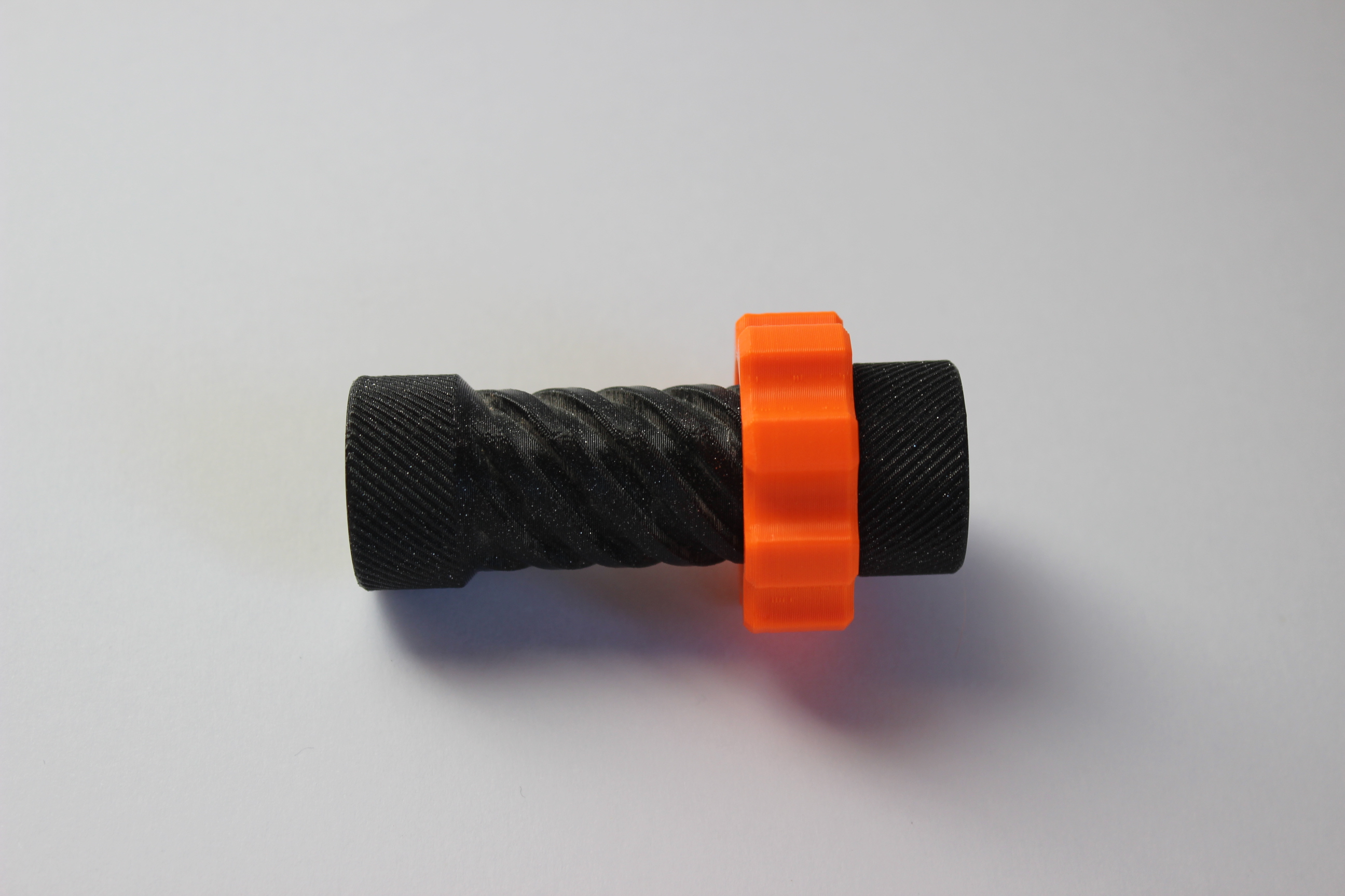 Multi-Start Thread Screw With Trapped Nut by DonJon | Download free STL ...