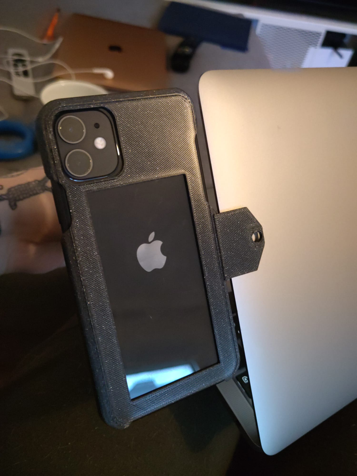 Macbook iPhone 11 Mount by CodingCoworker | Download free STL model ...