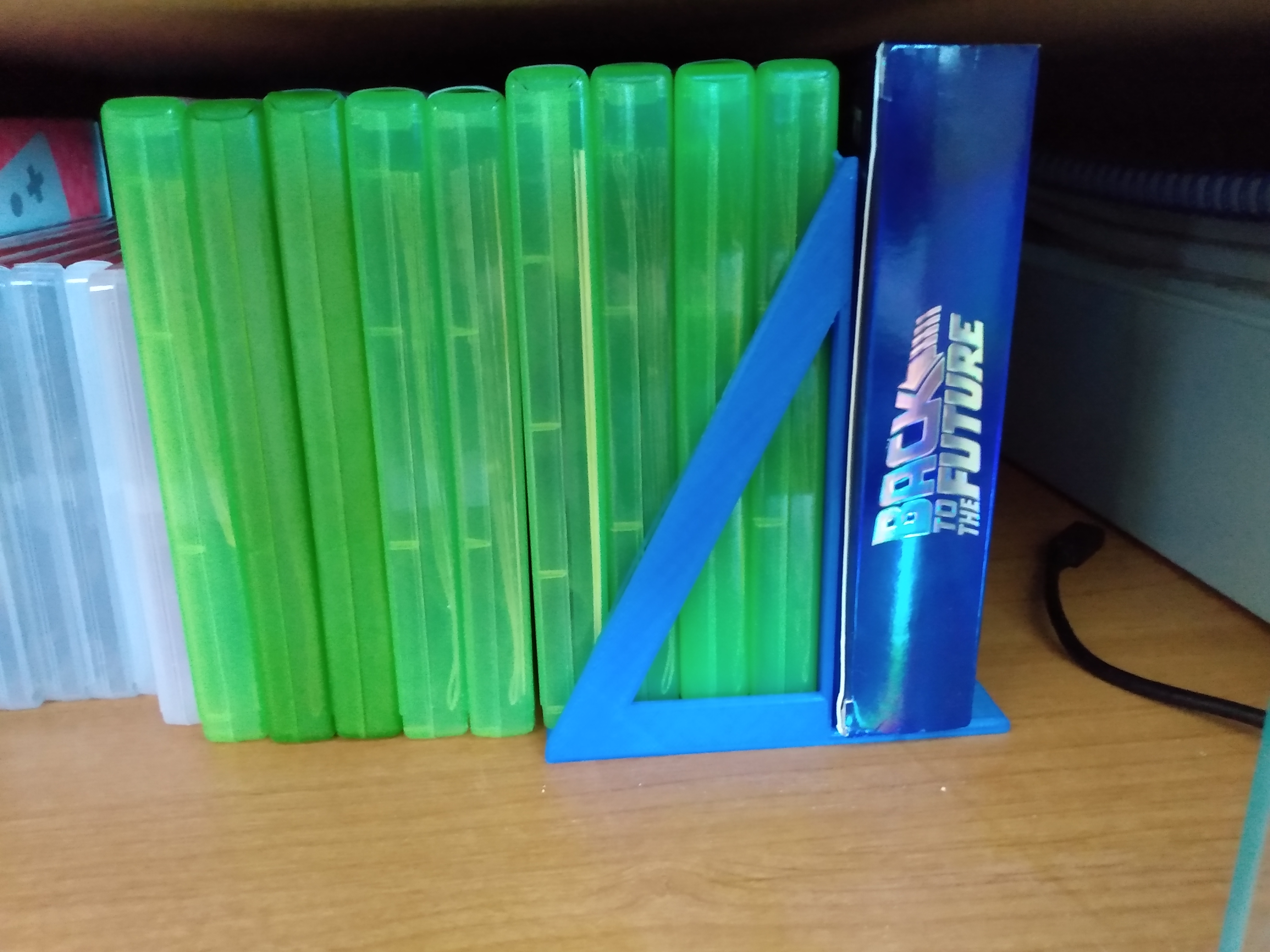 Book end for books or media by Dan the 3D Printing Dad | Download free ...