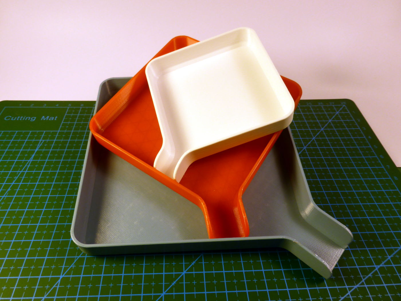 Sorting Tray with Funnel by Area51 | Download free STL model ...