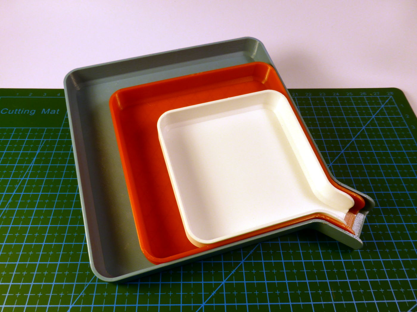 Sorting Tray with Funnel by Area51 | Download free STL model ...