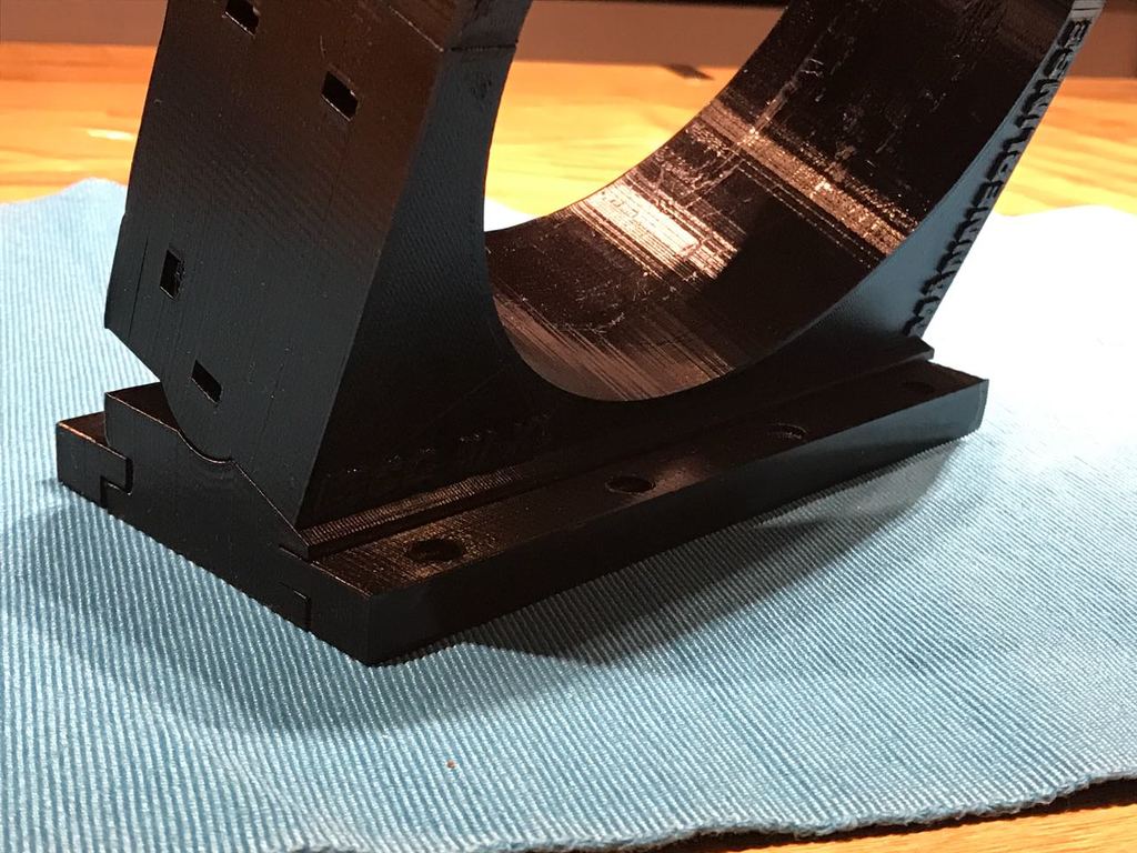 ISCO III XL Stand by Tobi-zer | Download free STL model | Printables.com