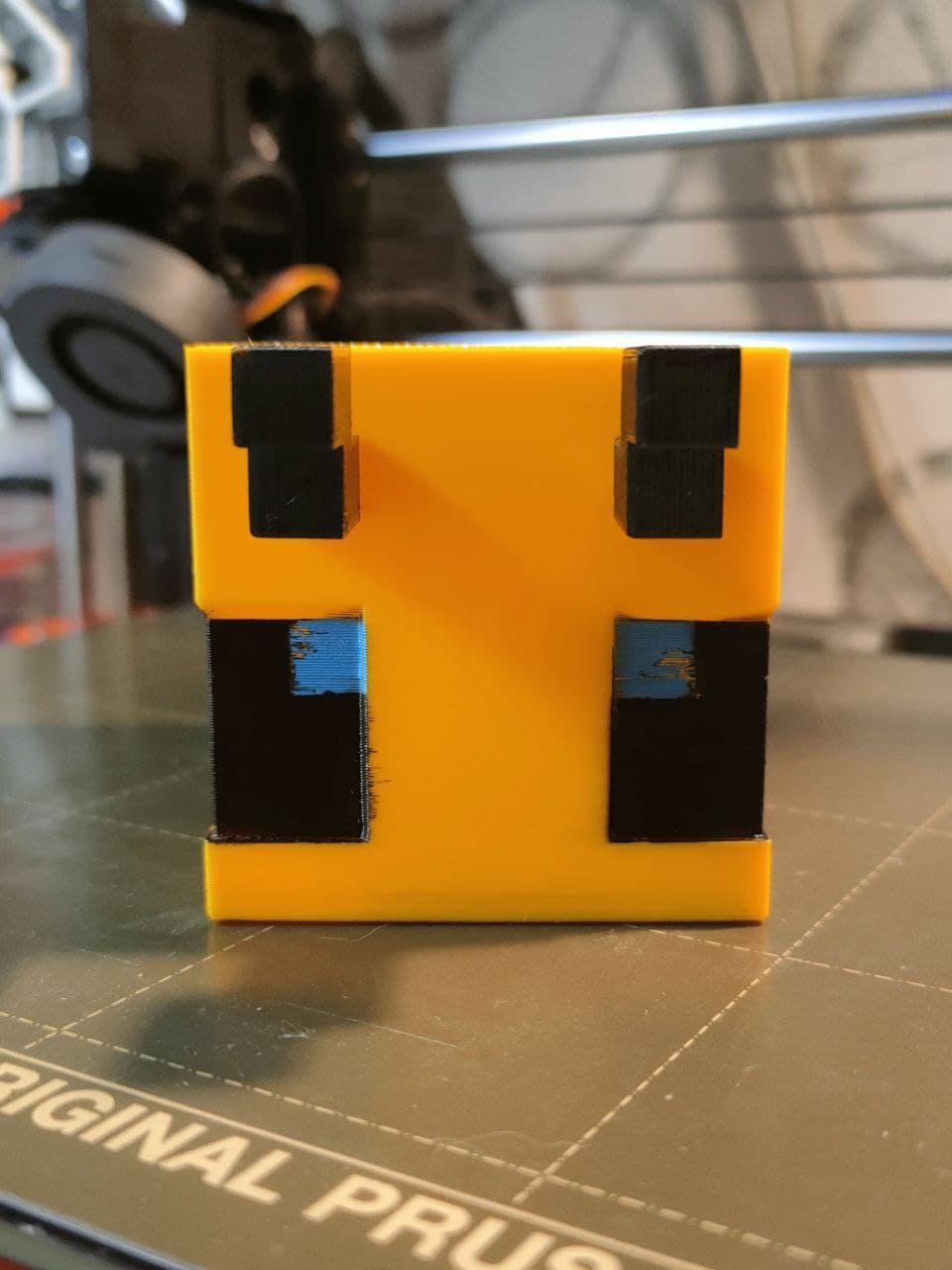 Minecraft Bee pot by Madzialke | Download free STL model | Printables.com