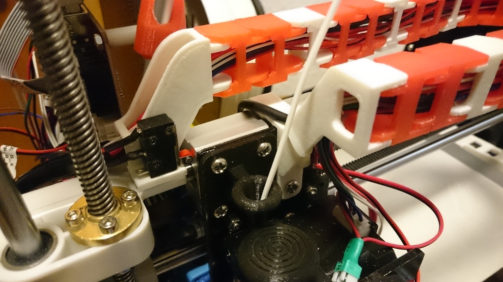 Anet A8 lightweight and unobtrusive X-axis cable chain von juh ...