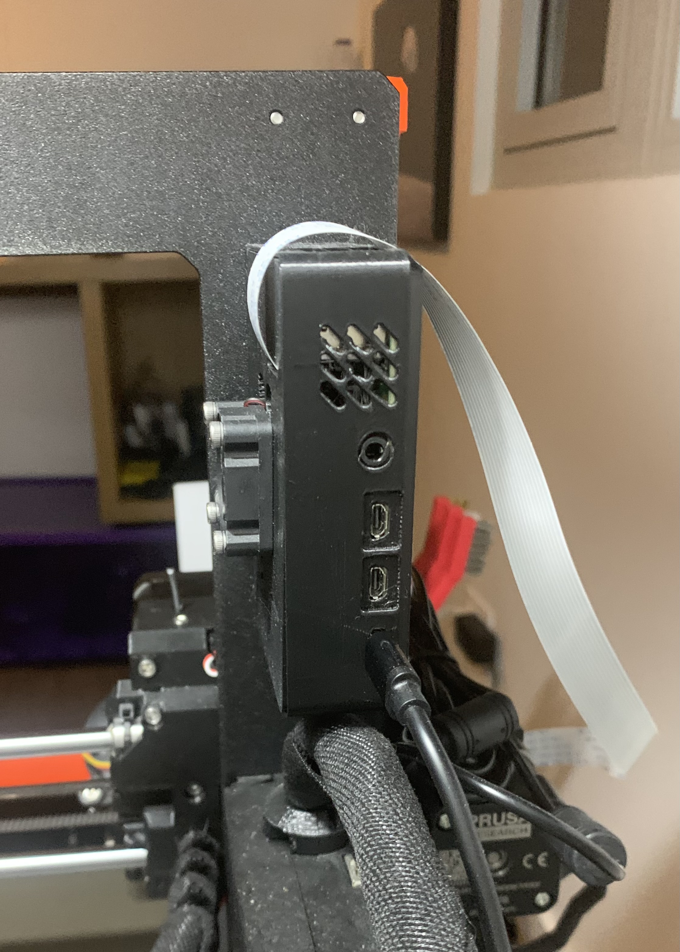 Raspberry Pi Case/Mount for Prusa i3 MK3 by _wampa_ | Download free STL ...