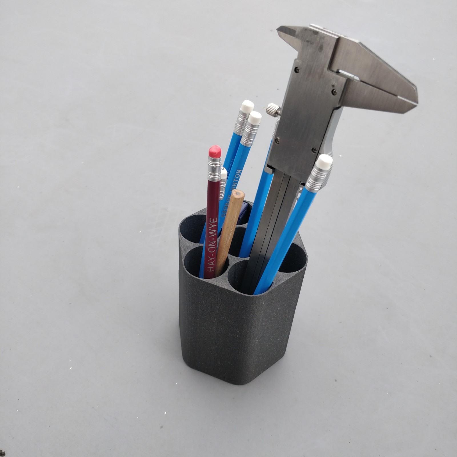 Pencil Pot - Easy to Print - Modern art by 3DPreviews | Download free ...