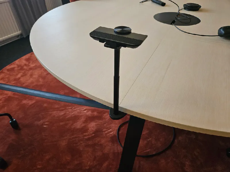 Jabra PanaCast Camera Table Mount by Lukas Wass | Download free STL ...