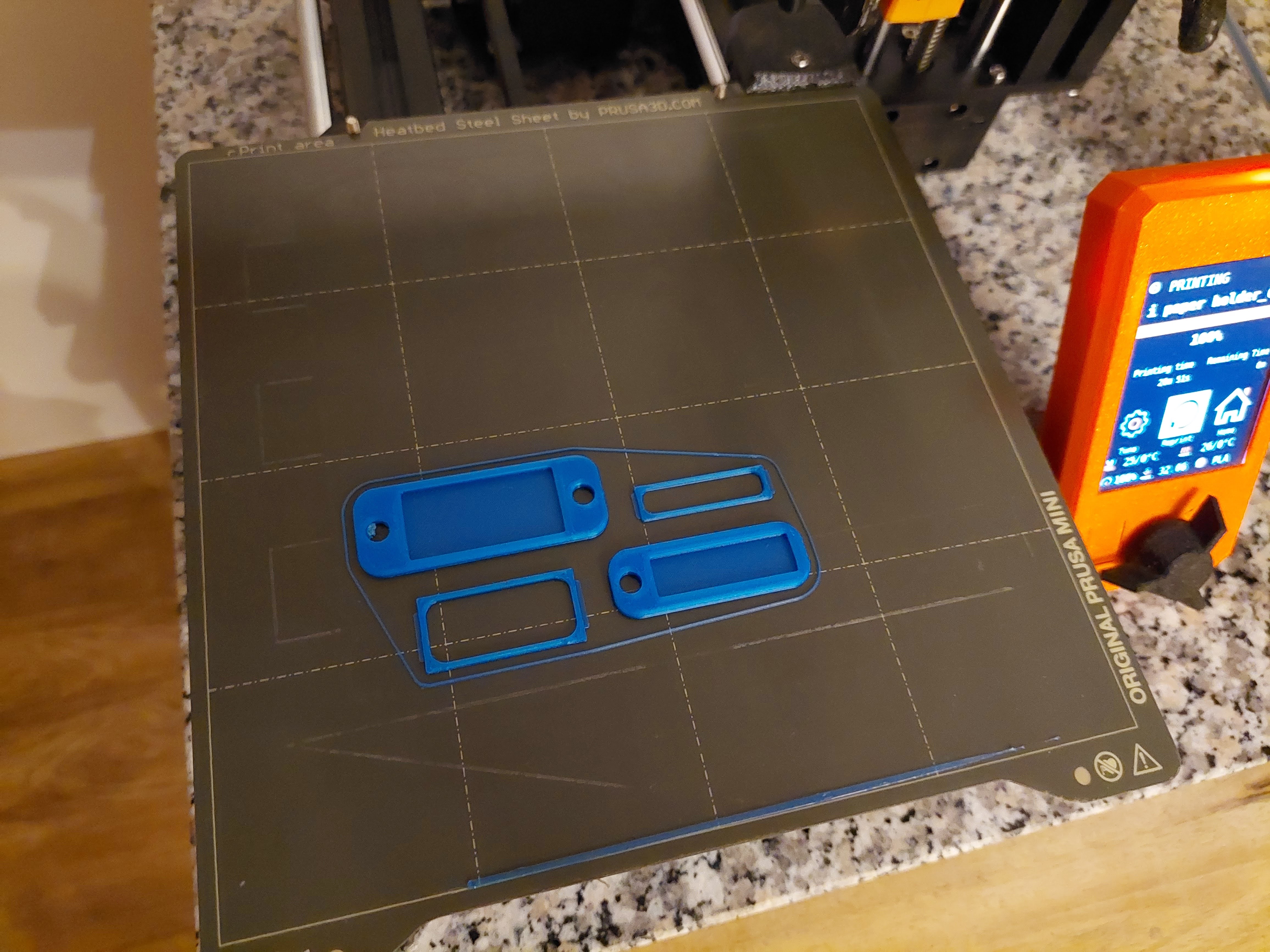 Key Tag with paper / foil insert v2 by HerGiz | Download free STL model ...