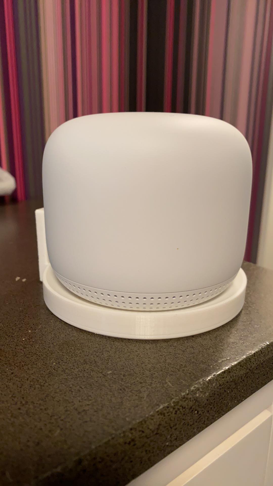 Google Nest Wifi router wall mount by Jesper B | Download free STL ...