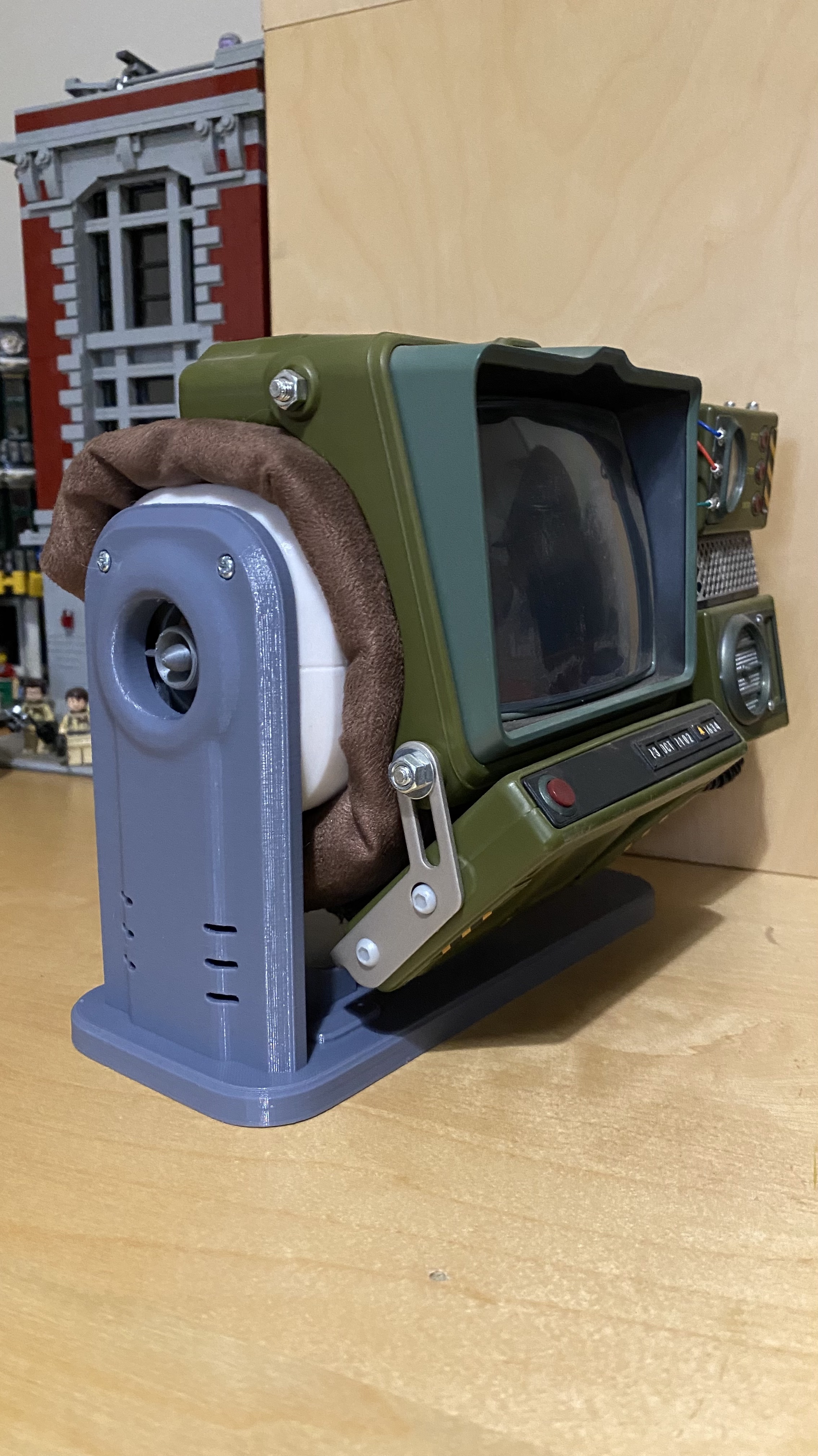 Pip-boy 2000 MK IV Stand par markharris1989 | Téléchargez gratuitement ...