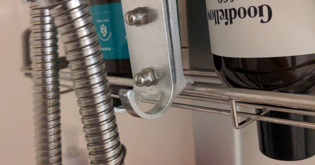 Simplehuman Showerhead Mount by OnyxHat | Download free STL model ...