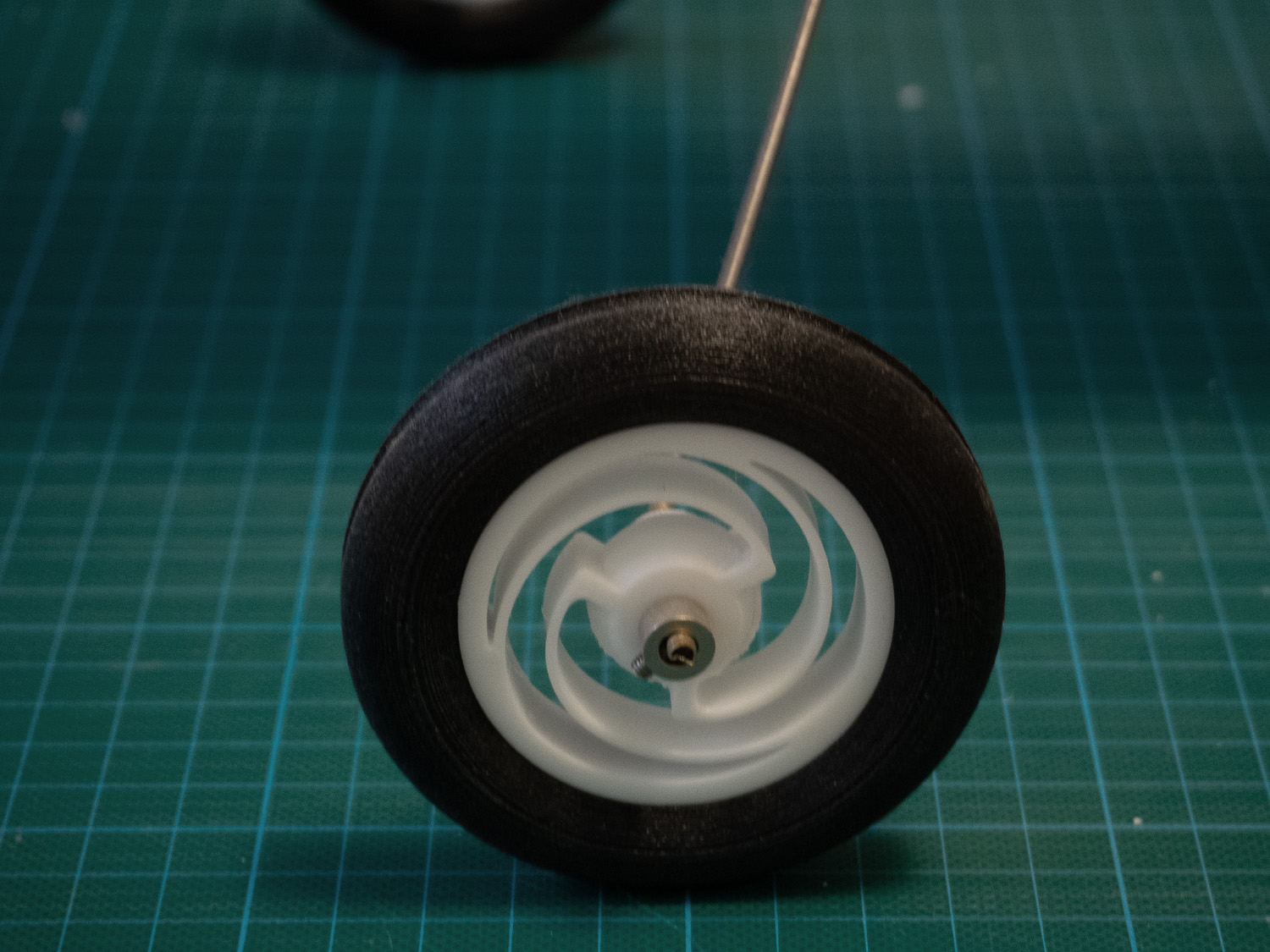A spring-loaded RC plane wheel that really works by sbuerger | Download ...
