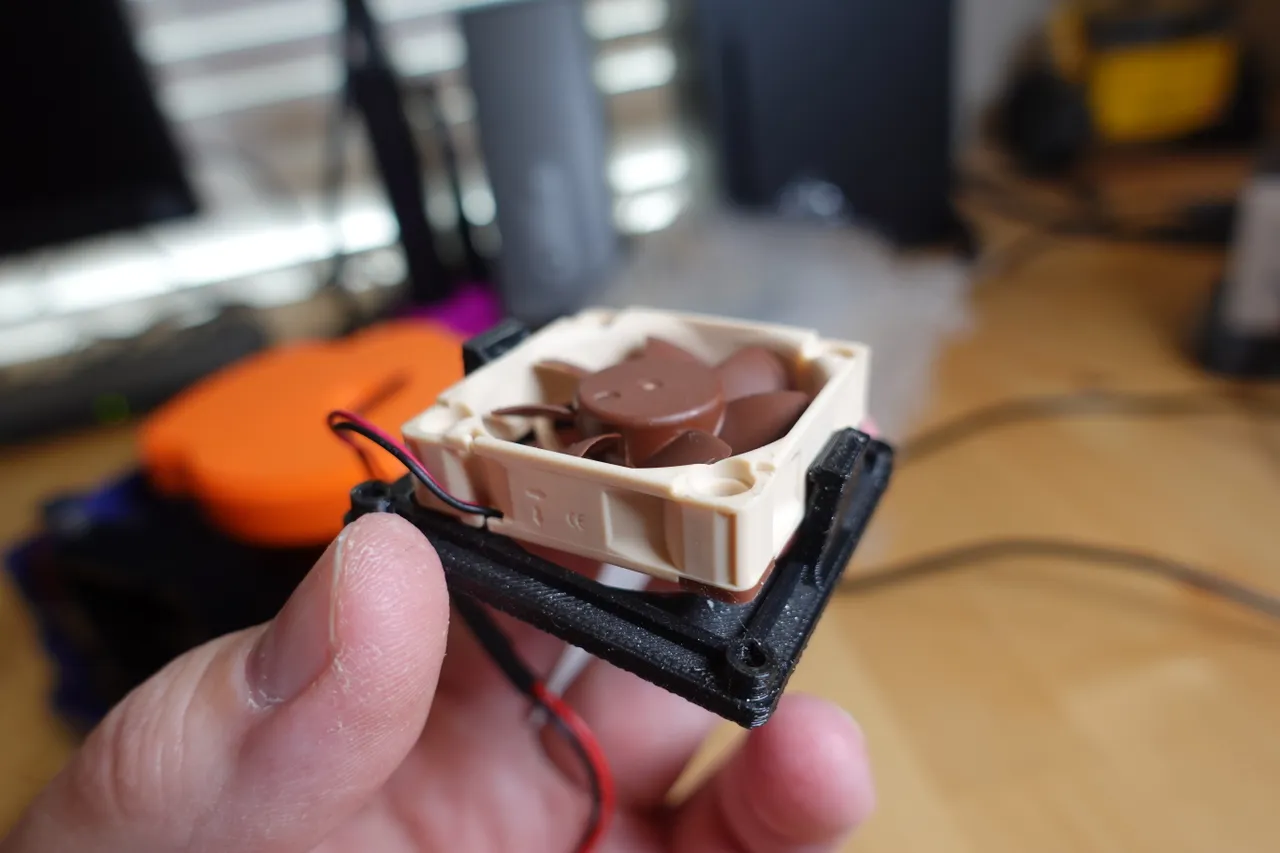 GameCube 40mm Screwless fan adapter by Retro Frog | Download free STL ...
