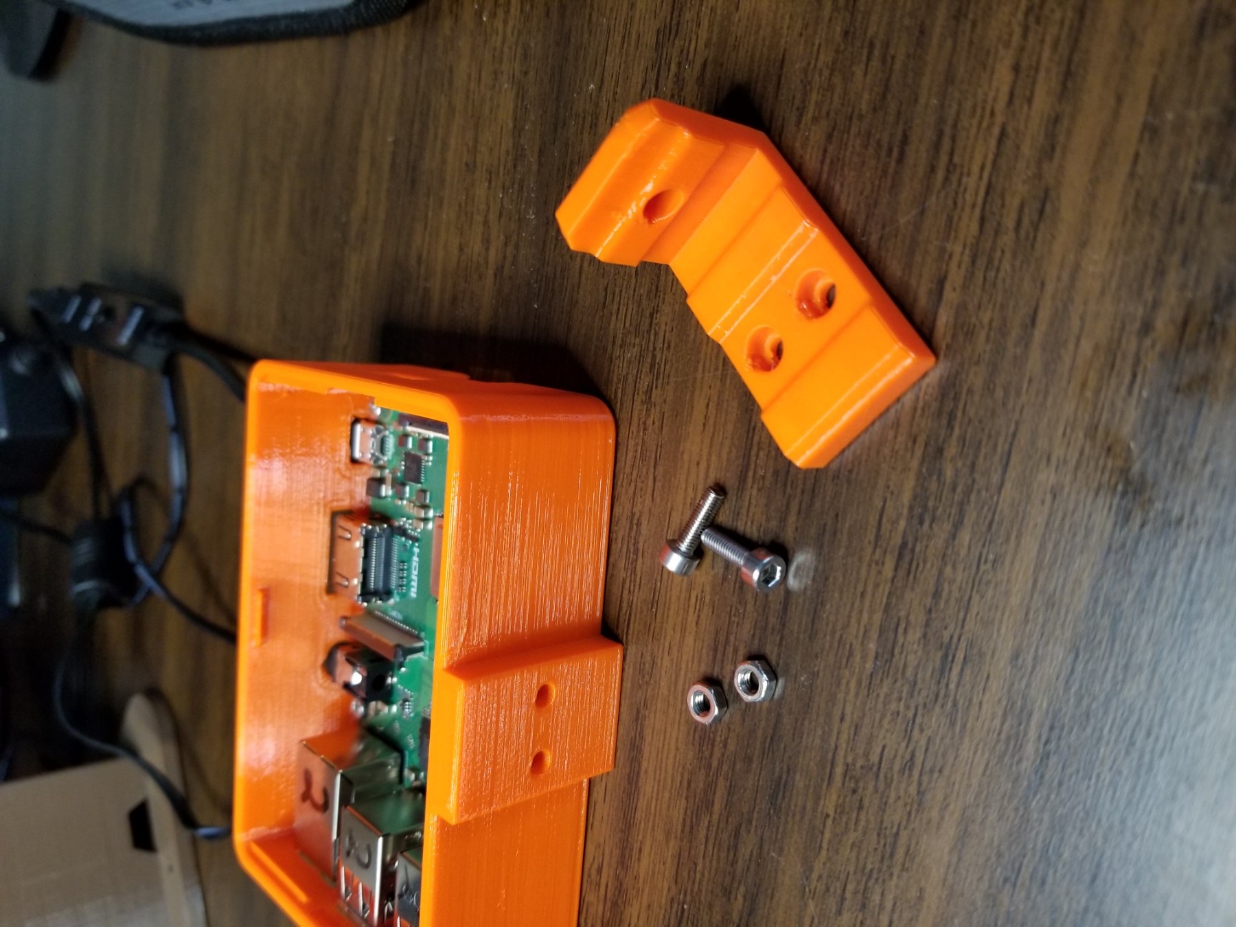 Raspberry Pi 3B+ case with mount for bear frame (2040) by Jon ...