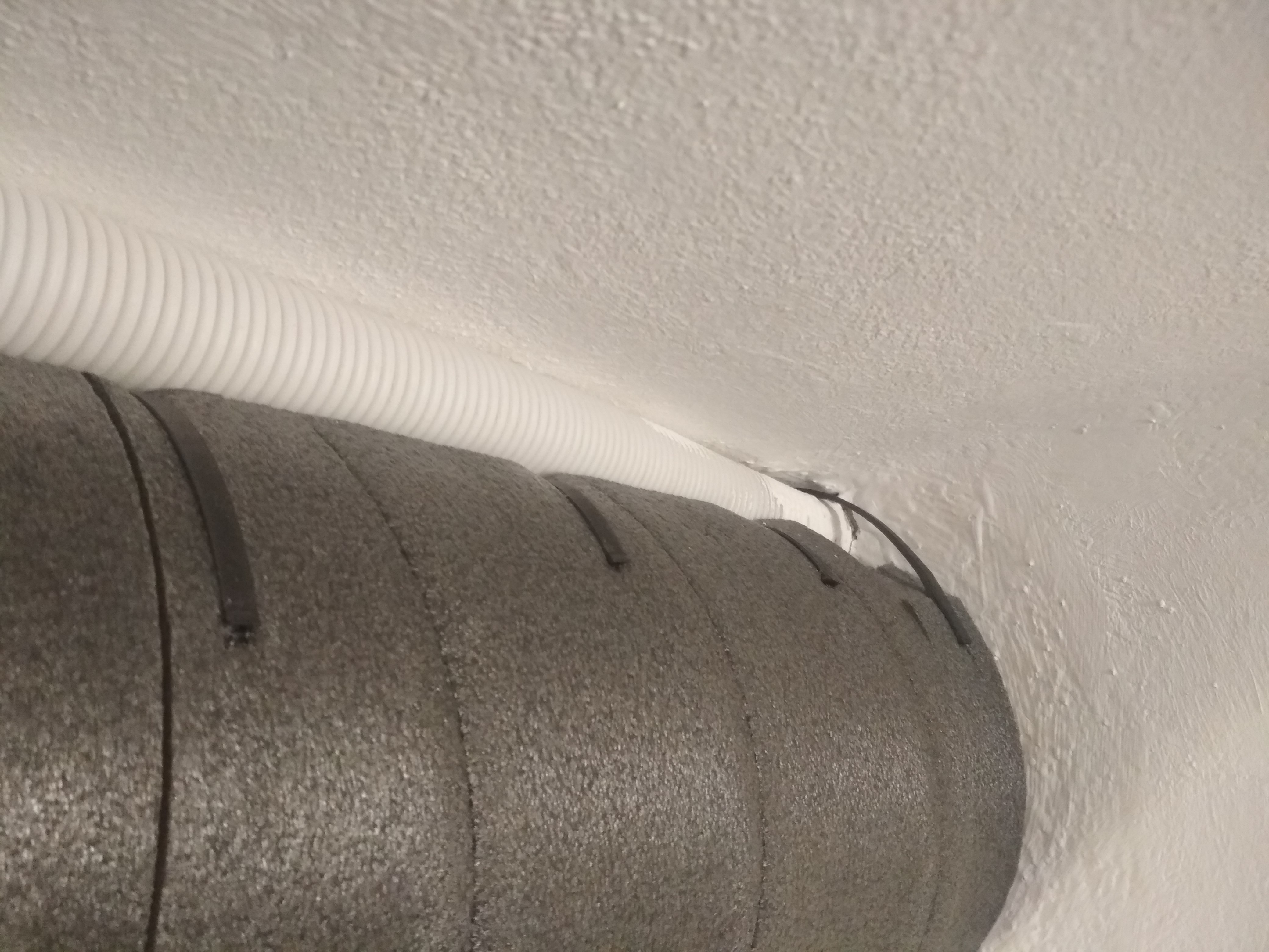 125mm pipe foam insulation holding clip by Majkl | Download free STL ...