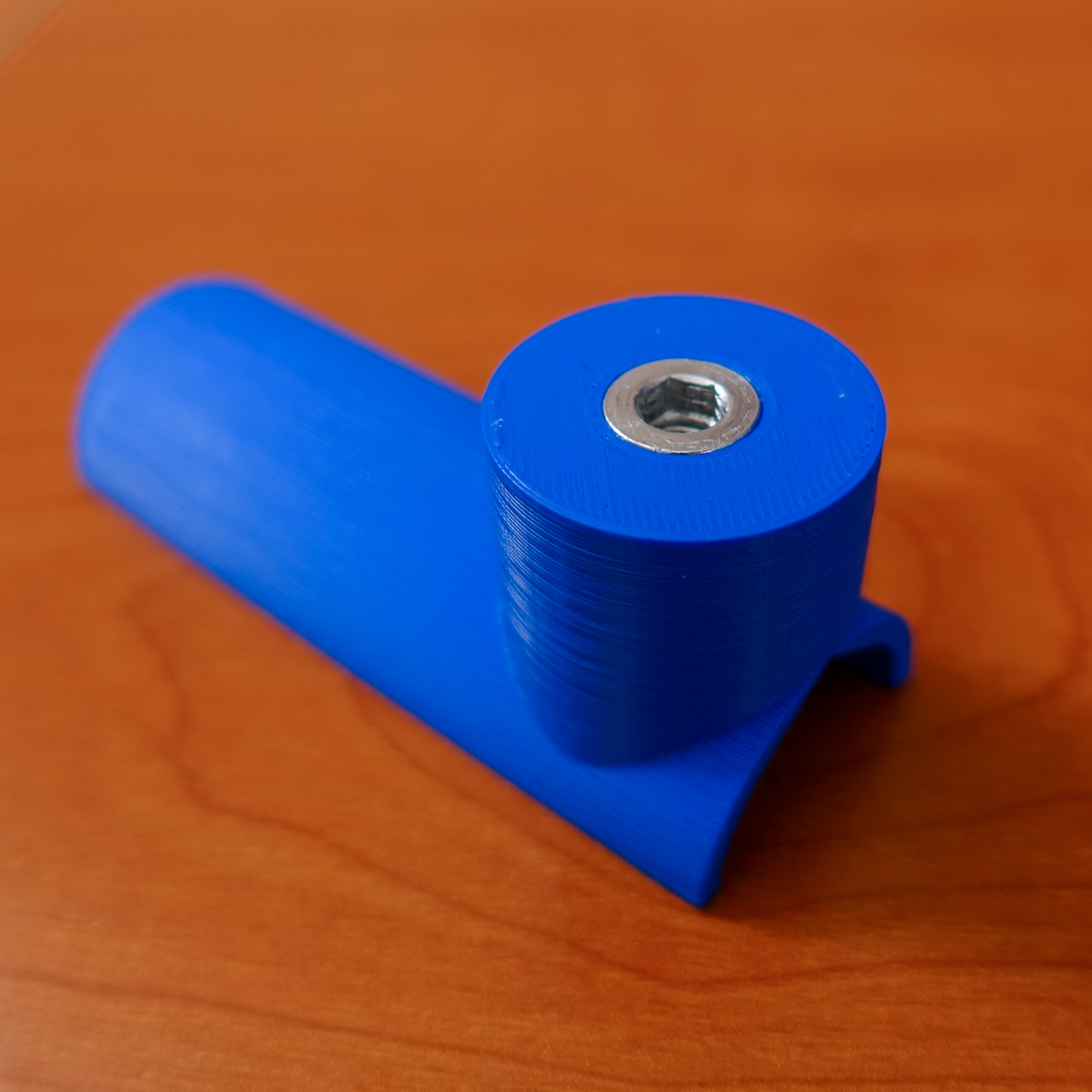Parametric Tripod Mount for a Flashlight by briancmoses | Download free ...