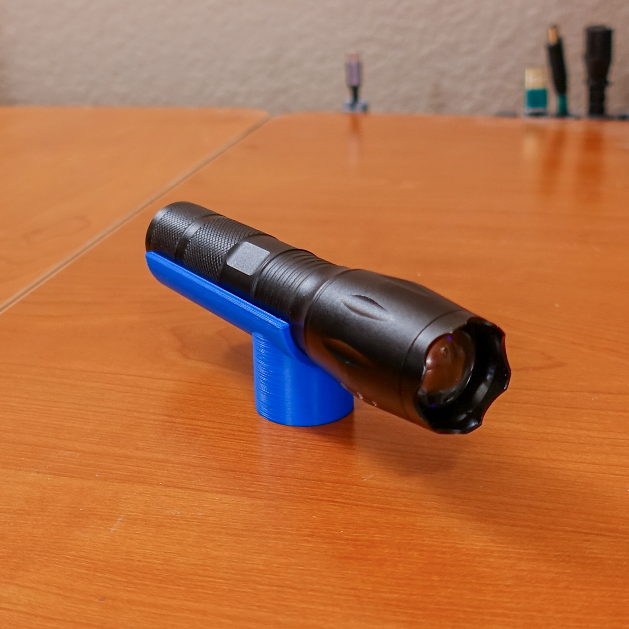 Parametric Tripod Mount for a Flashlight by briancmoses | Download free ...