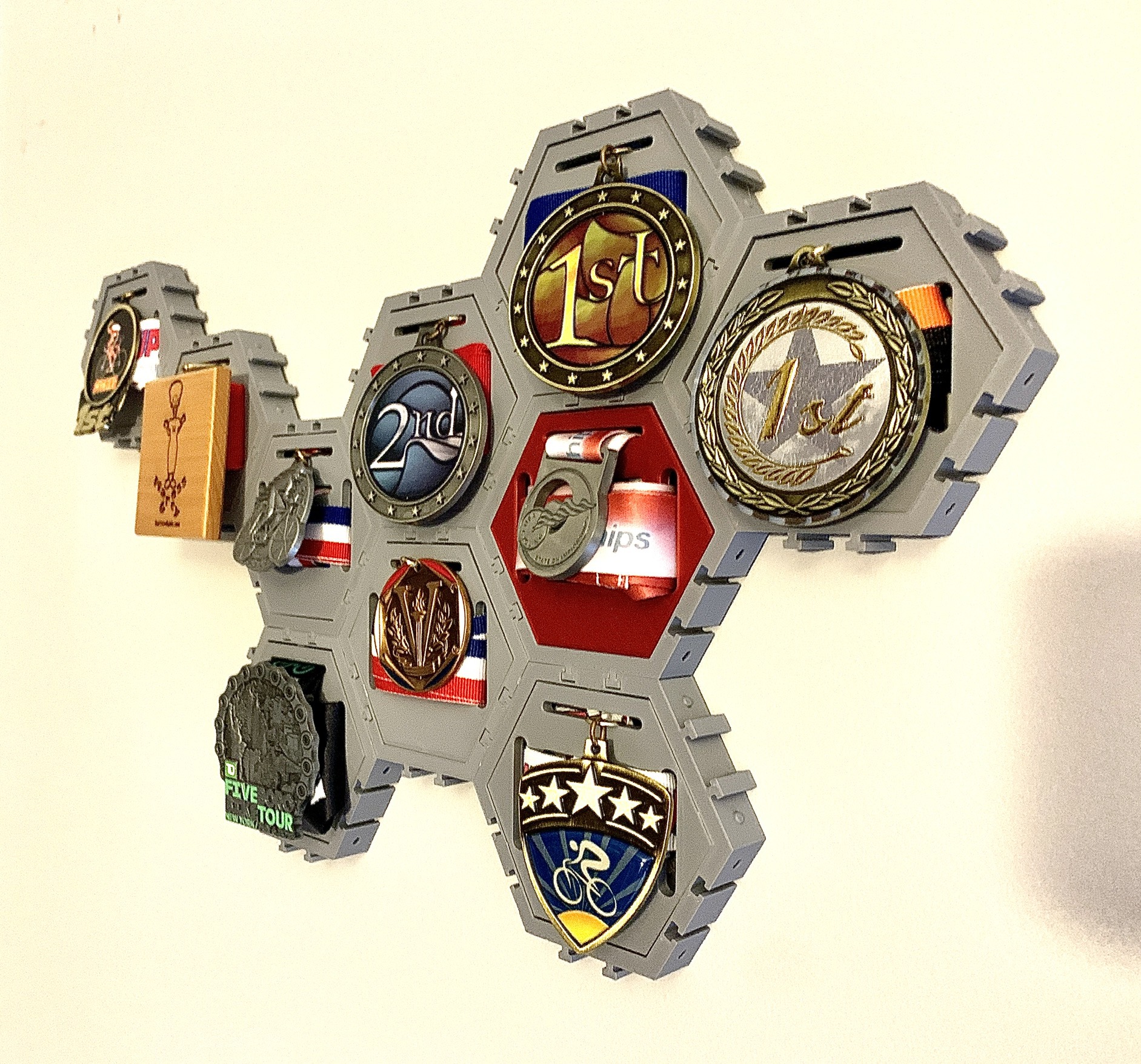 Medals Wall Display V2 (Updated with Frames) por LarryD | Descargar ...