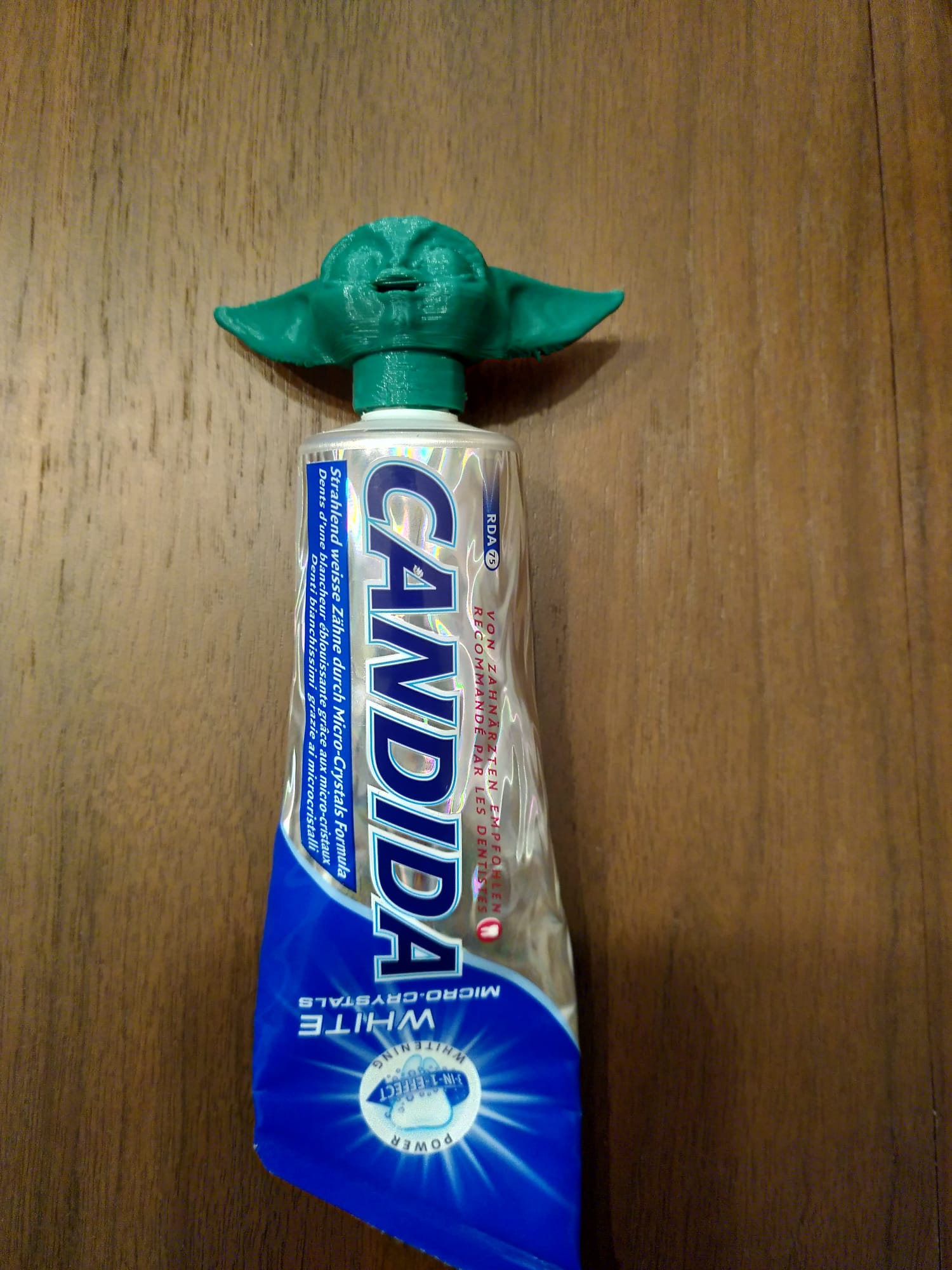 Candida Yoda Toothpaste vomit head adapter by Heleplanchiste | Download ...