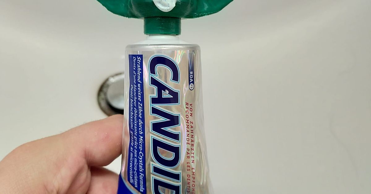 Candida Yoda Toothpaste vomit head adapter by Heleplanchiste | Download ...