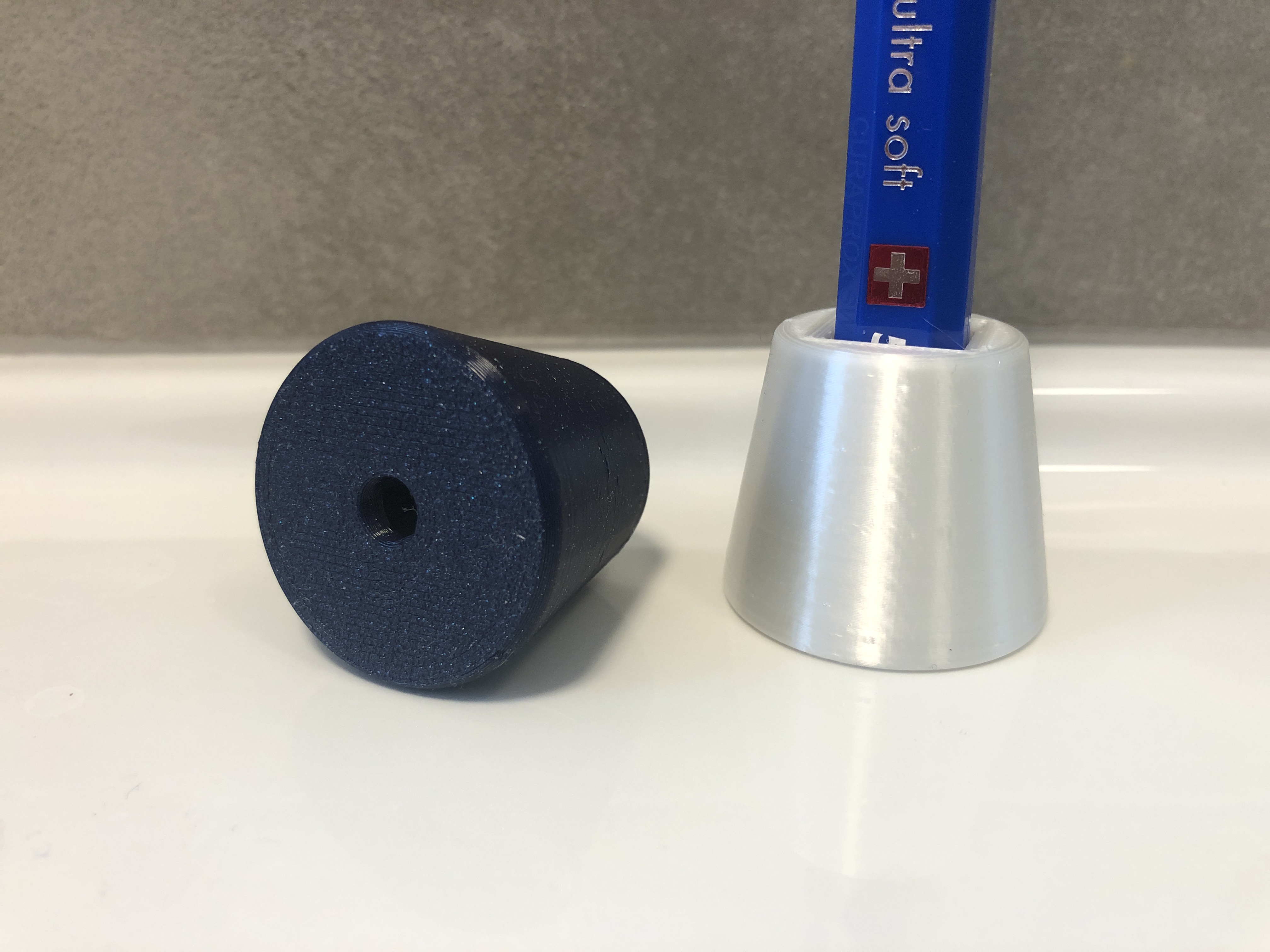 CuraProx 5460 Toothbrush stand by Gregor | Download free STL model ...