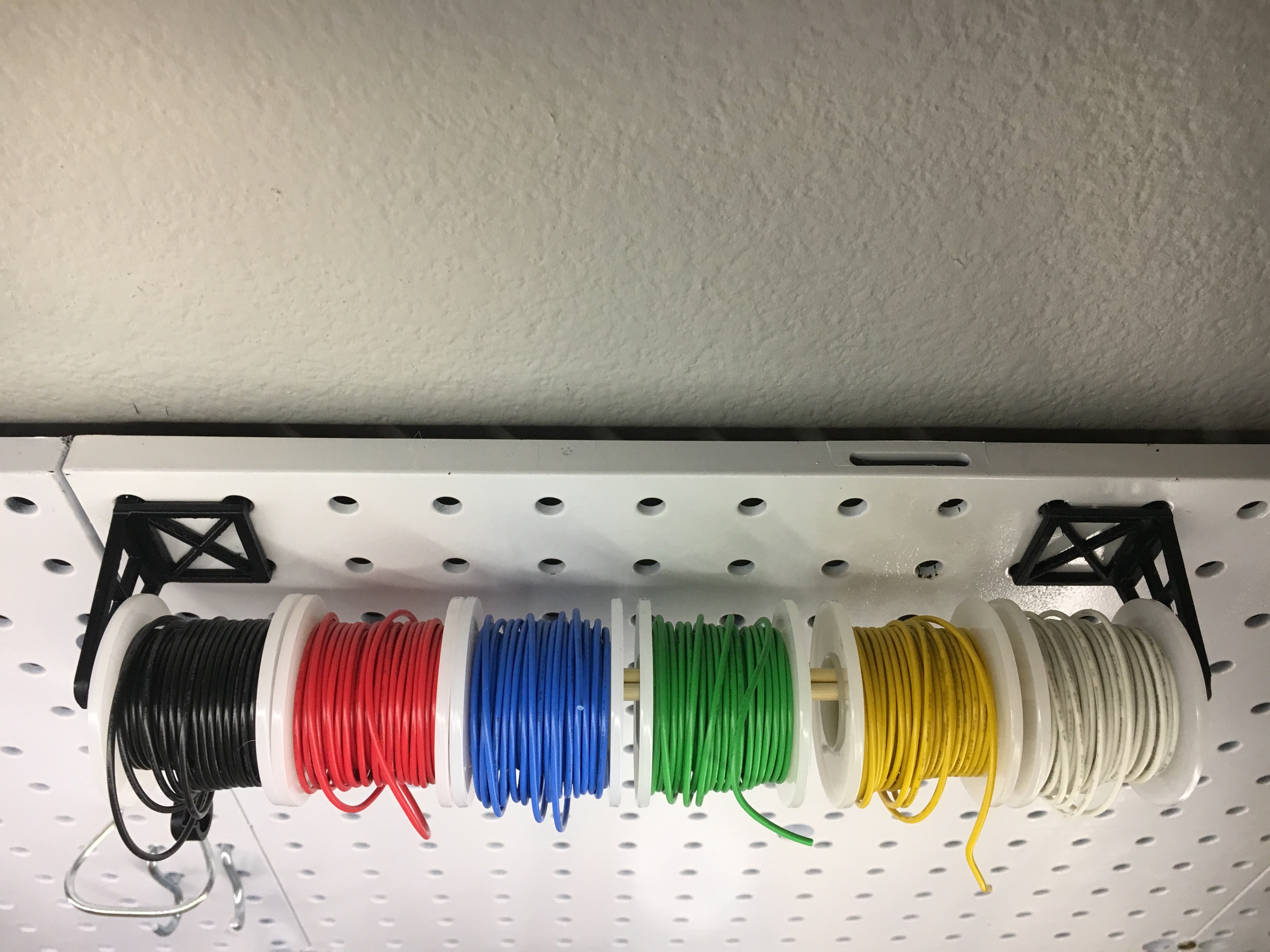Peg Board wire holder by Spencer | Download free STL model | Printables.com