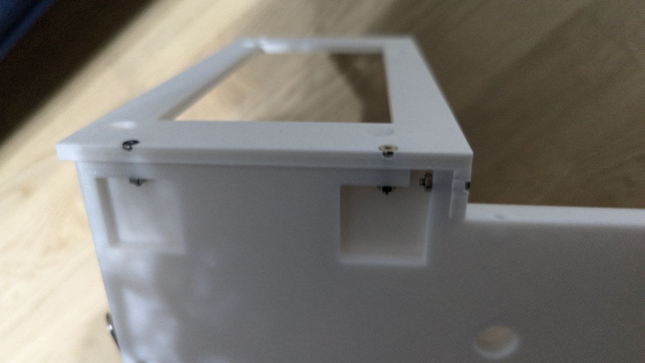 BBox, a shallow 4U chassis with easy access top loaded hard drives by ...