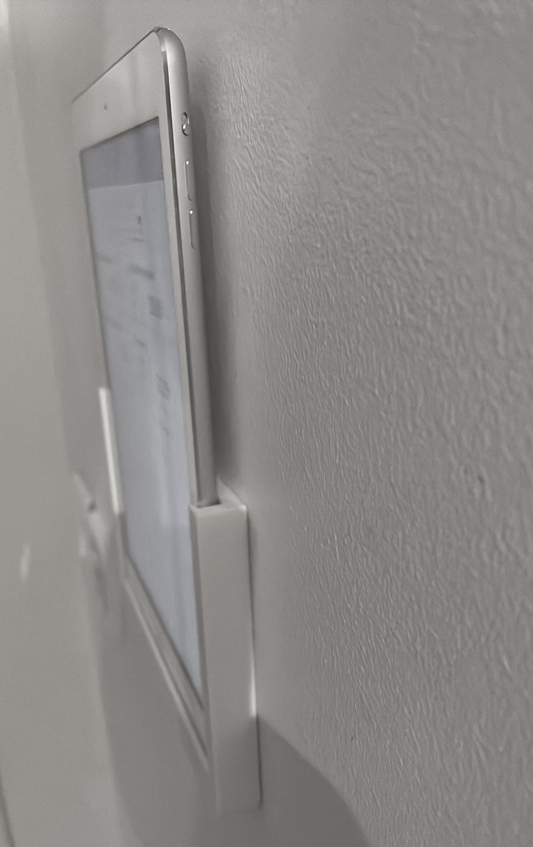 iPad Air wall mount von Walli | Kostenloses STL-Modell herunterladen | Printables.com