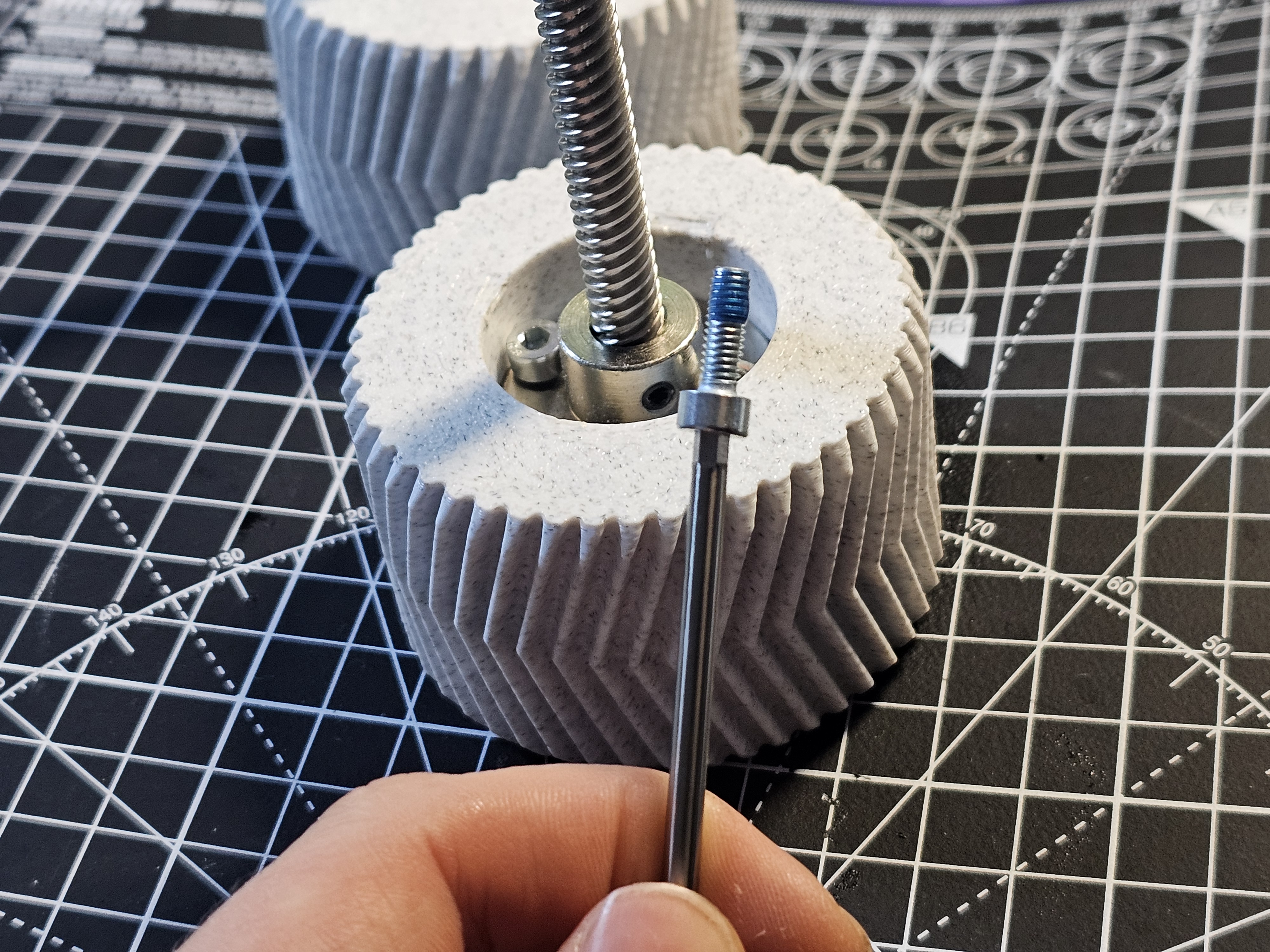 Low Profile Desk Vice +STEP by Magmabow | Download free STL model ...