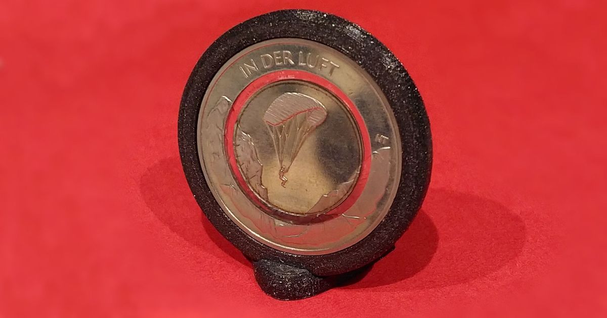 Coin Display Stand by Thowil | Download free STL model | Printables.com