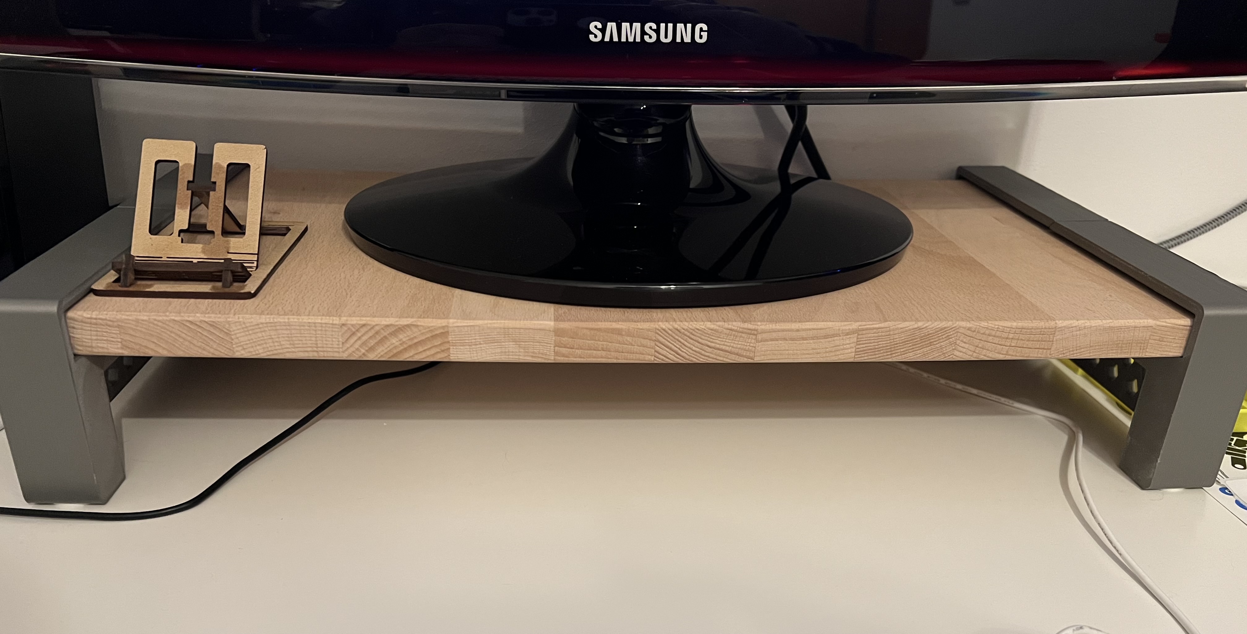 Monitor riser Monitorerhöhung by Nozzle | Download free STL model ...