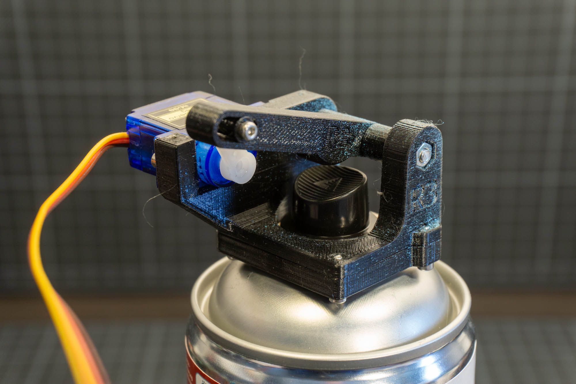 Motorized Spray Can Cap Trigger by volzotan | Download free STL model ...