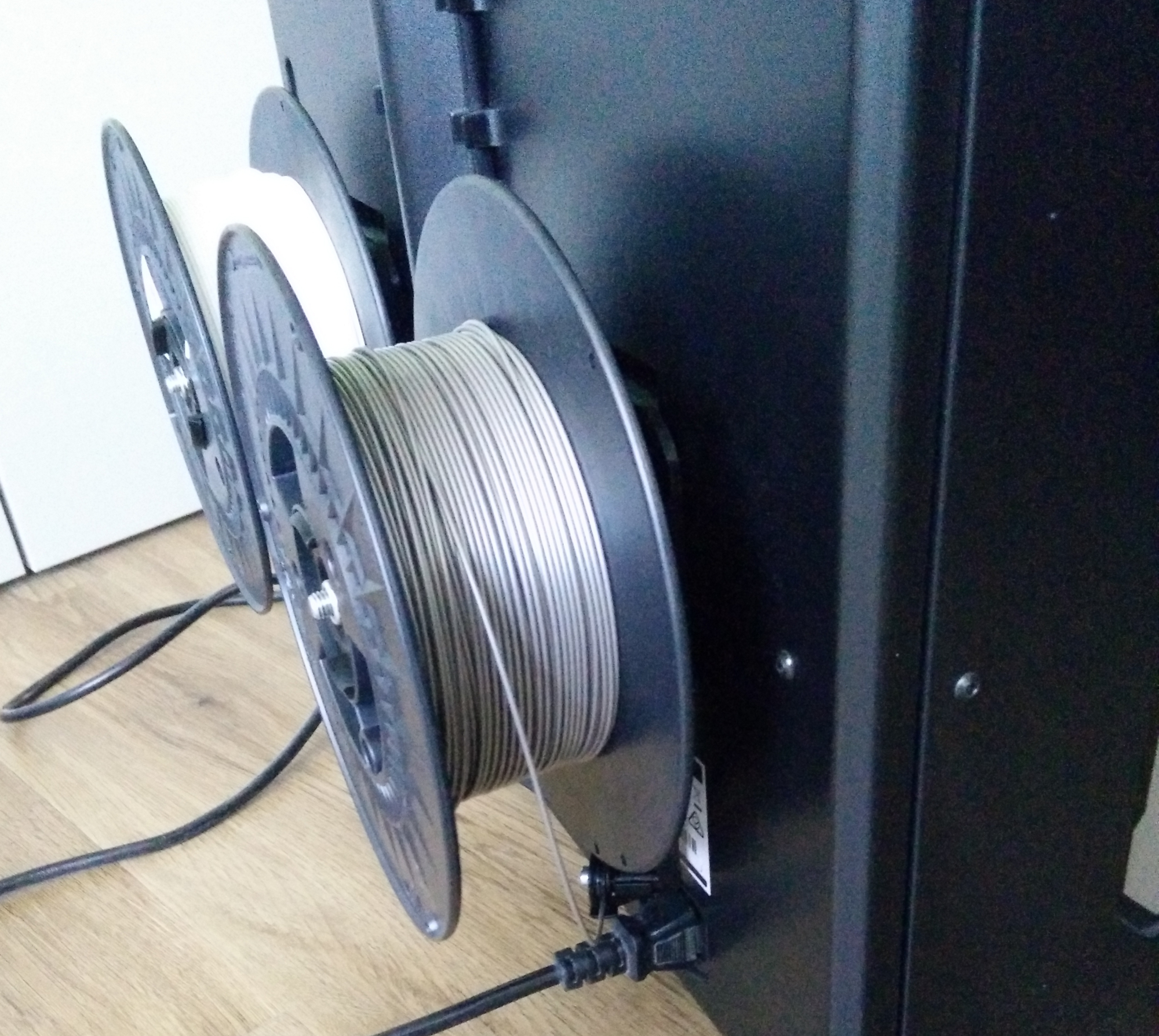Improved Filament Mount + Guide for Flashforge Creator Pro by Zwom ...