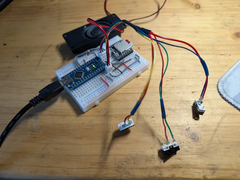 Arduino based DIY Talking Pet Buttons (Cats, Dogs,...) - easy custom voice samples! by Tobias ...