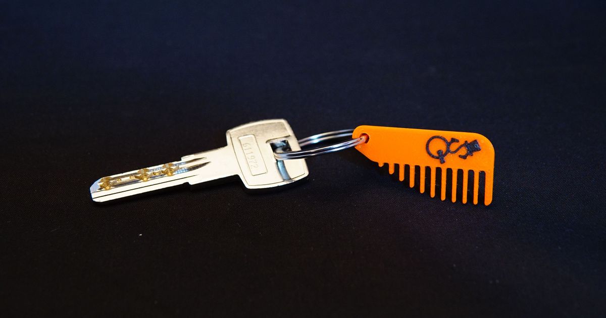 Mini comb keychain (Scifidelity Orchestra Edition) by budikutija ...