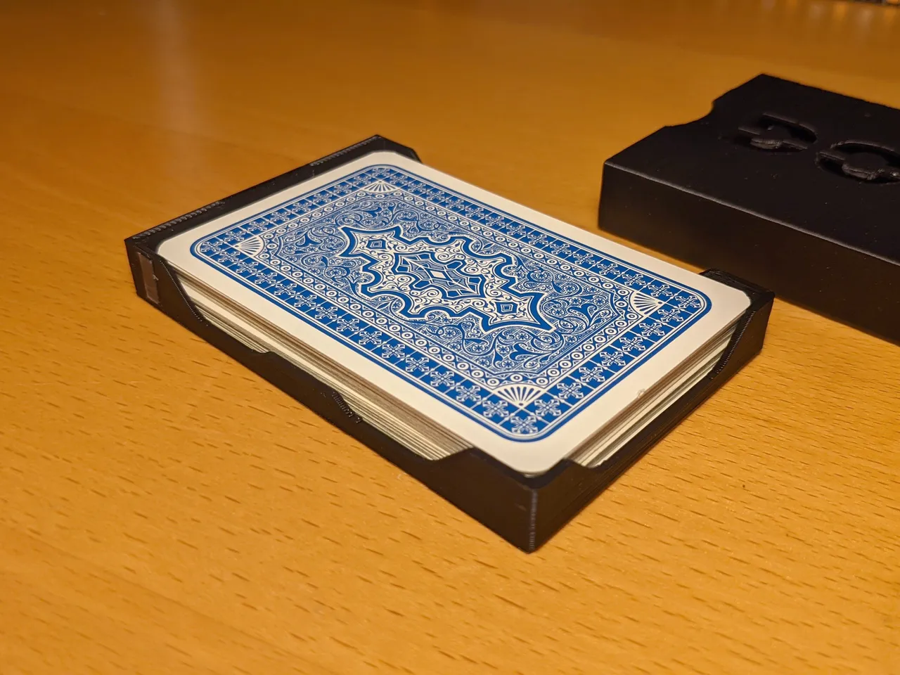 Card box for Skat cards by MakerMeik | Download free STL model ...