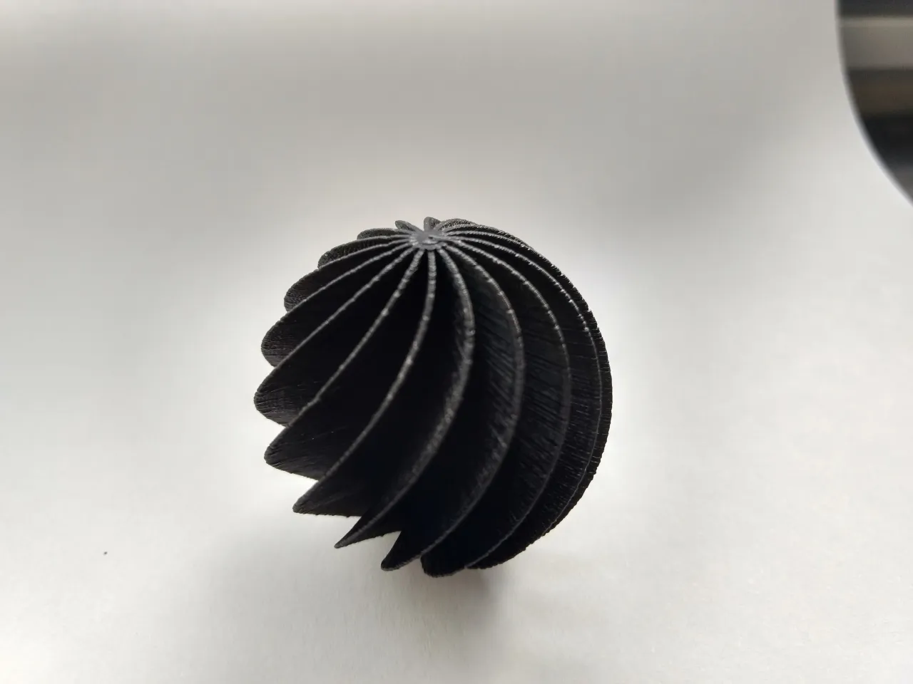 Twisted Sphere by Kalix | Download free STL model | Printables.com