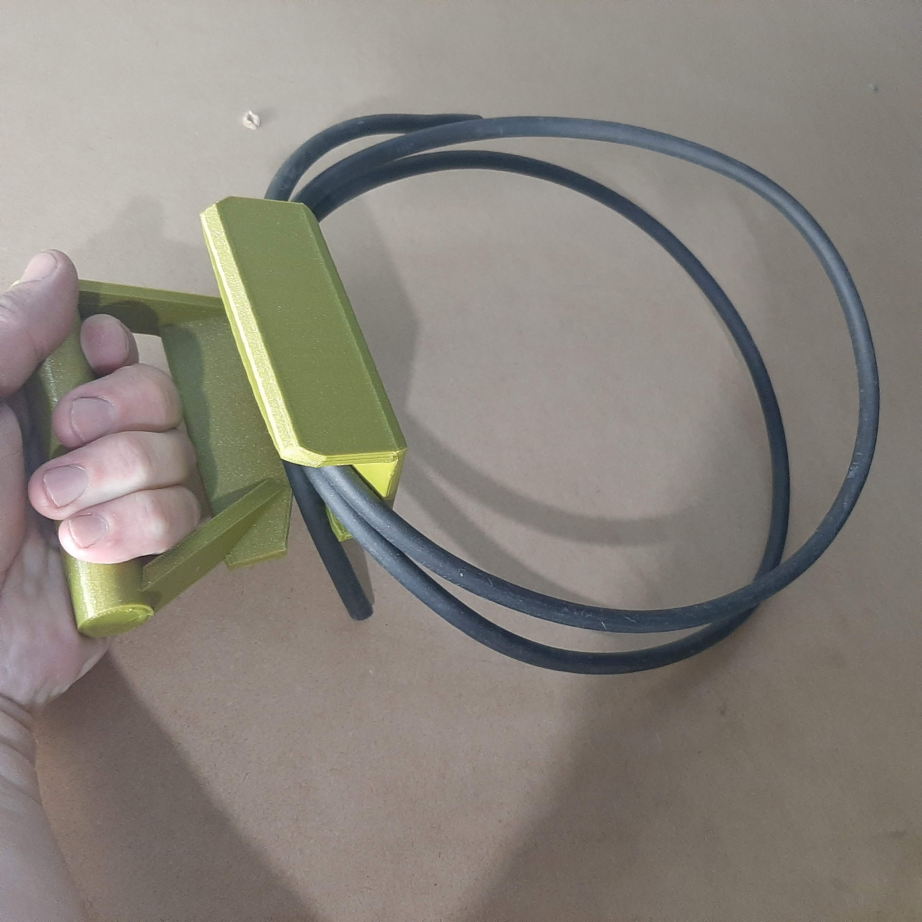 Roadie Cable Carry Handle by Alberta3D | Download free STL model ...