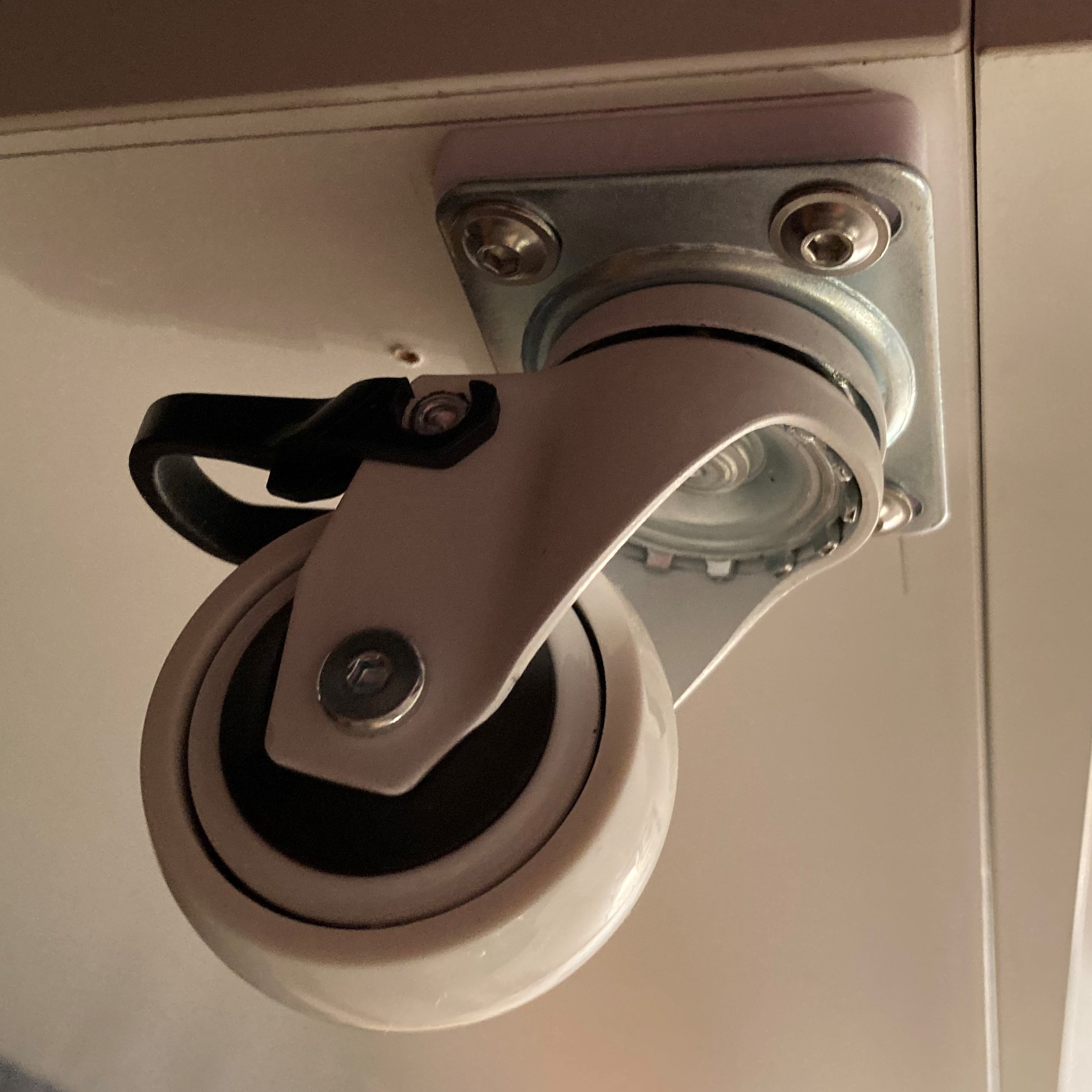 Castor adapter plate by ArminL | Download free STL model | Printables.com