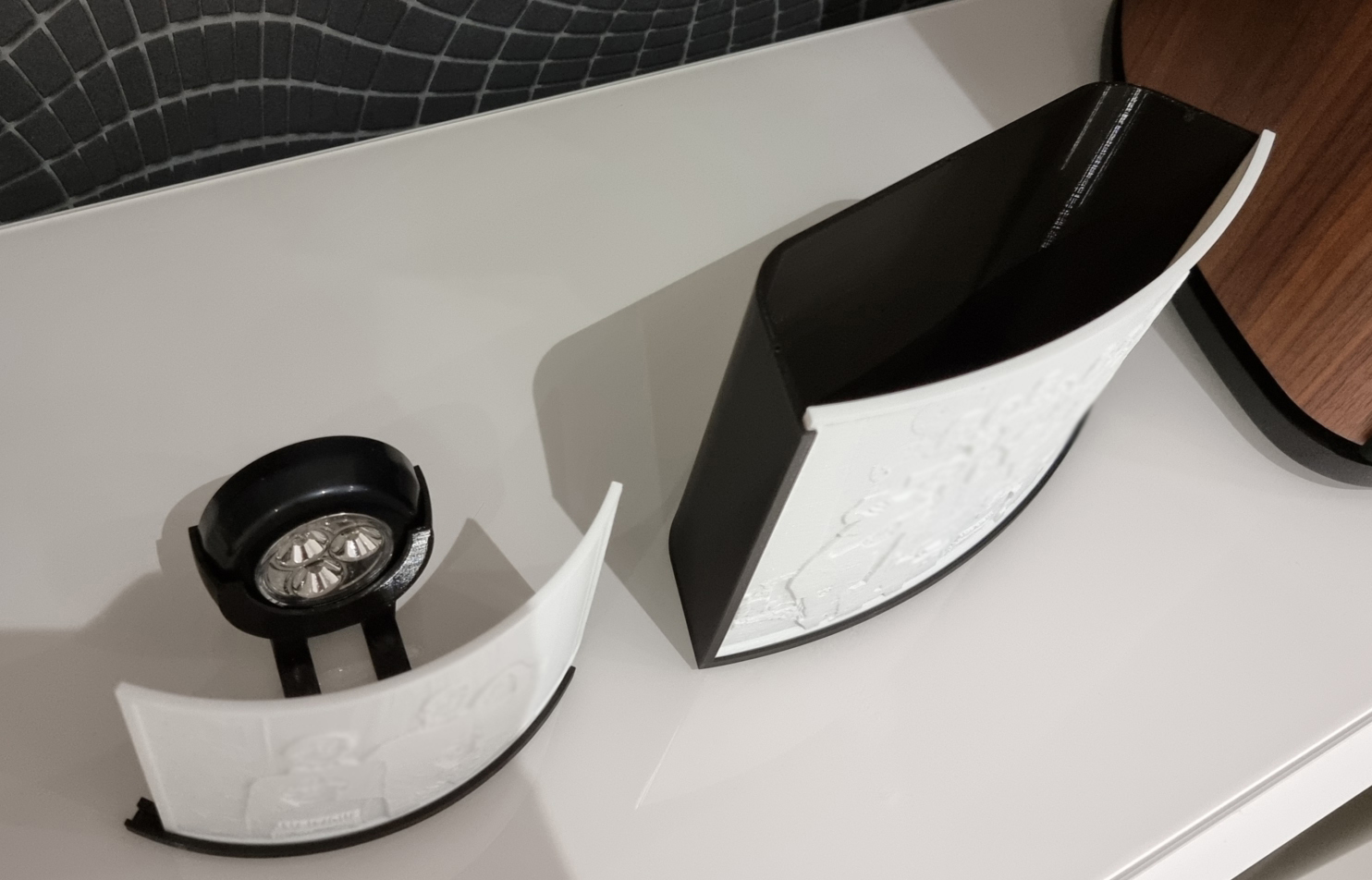 Lithophane Frame / Stand curved / Box Closed by Cedric | Download free ...