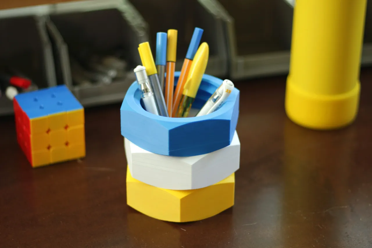 "Oops, all nuts!" pencil organizer by Julia Ebert | Download free STL model | Printables.com