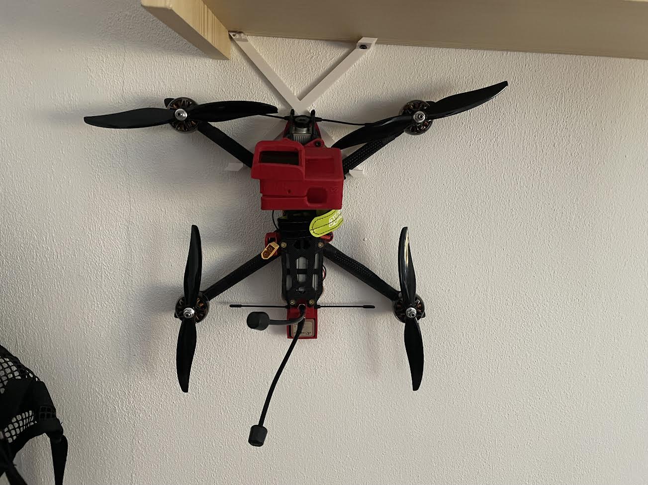 FPV Drone wall hanger by Kelignor | Download free STL model ...