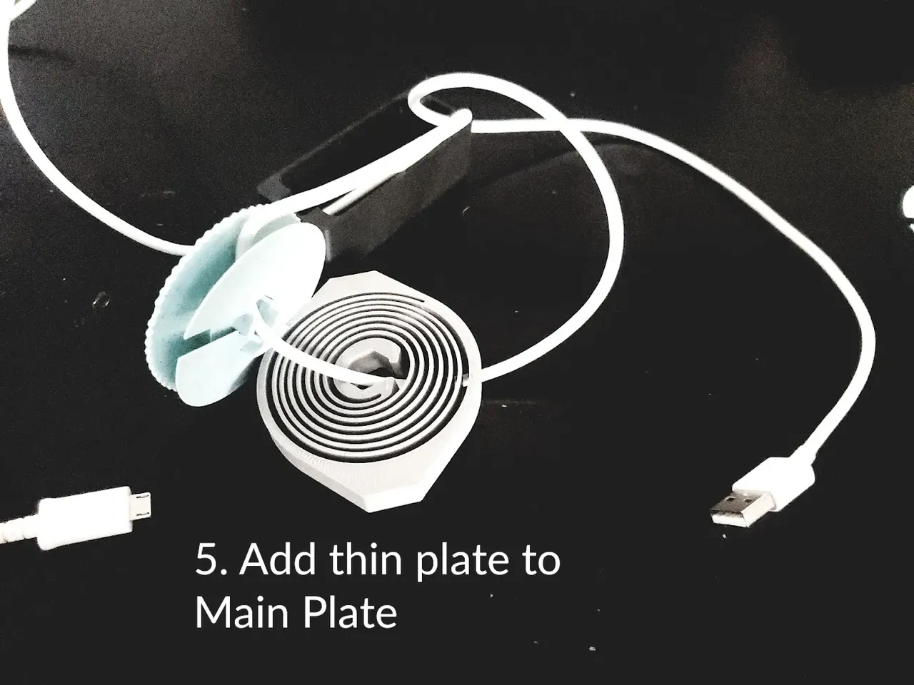 Retracting Cable Organizer v1.0 by Make a Thing | Download free STL ...