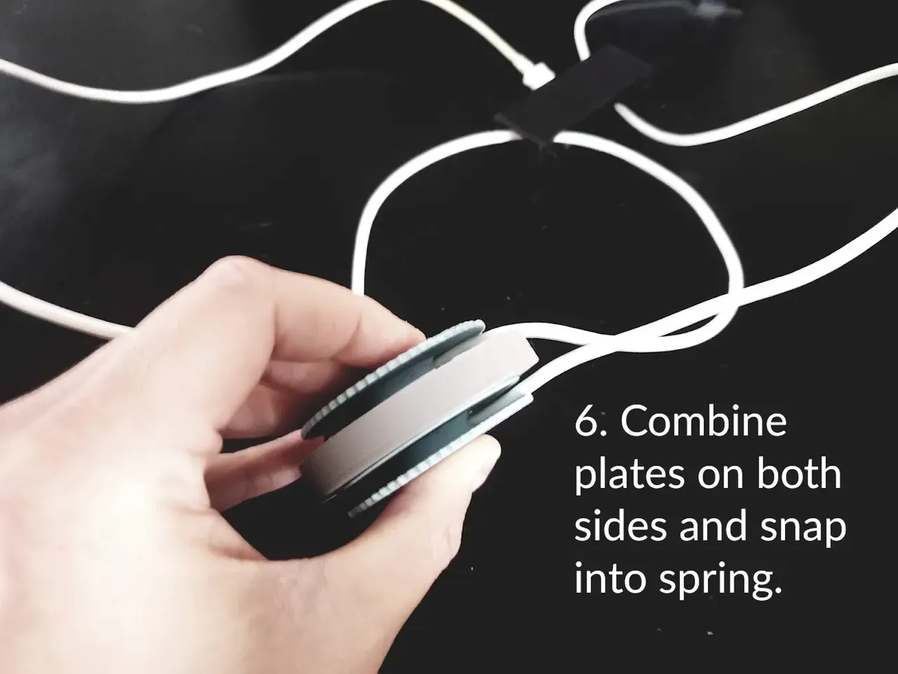 Retracting Cable Organizer v1.0 by Make a Thing | Download free STL ...