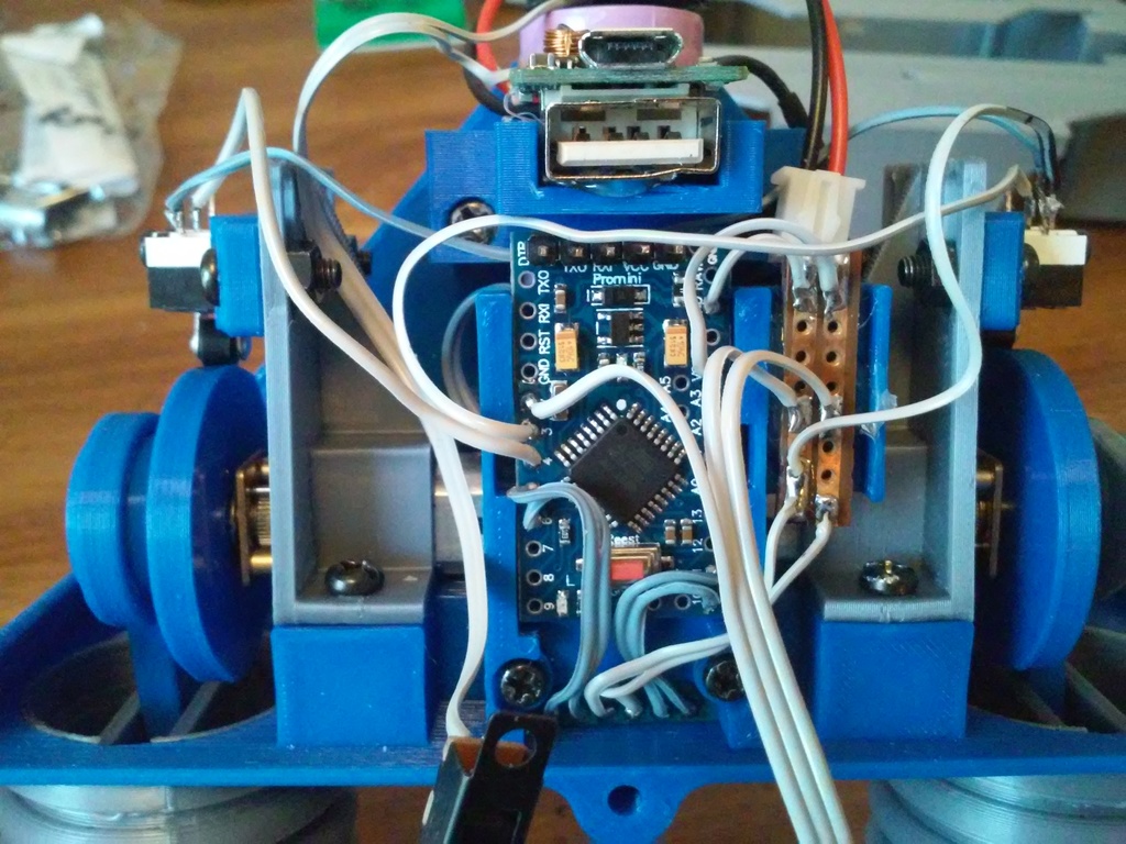 Rocking Body Walking Robot Drone #5 steerable version by Rick100 ...