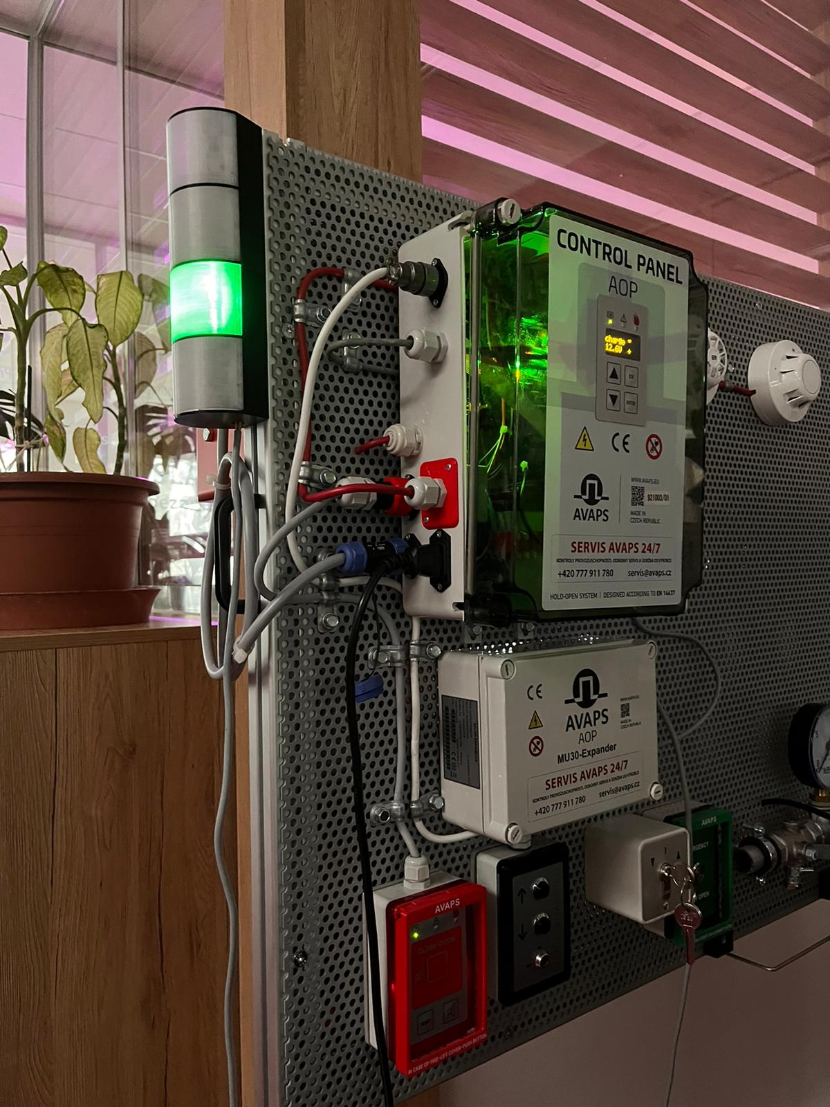 Factory signal beacon by Švícko | Download free STL model | Printables.com