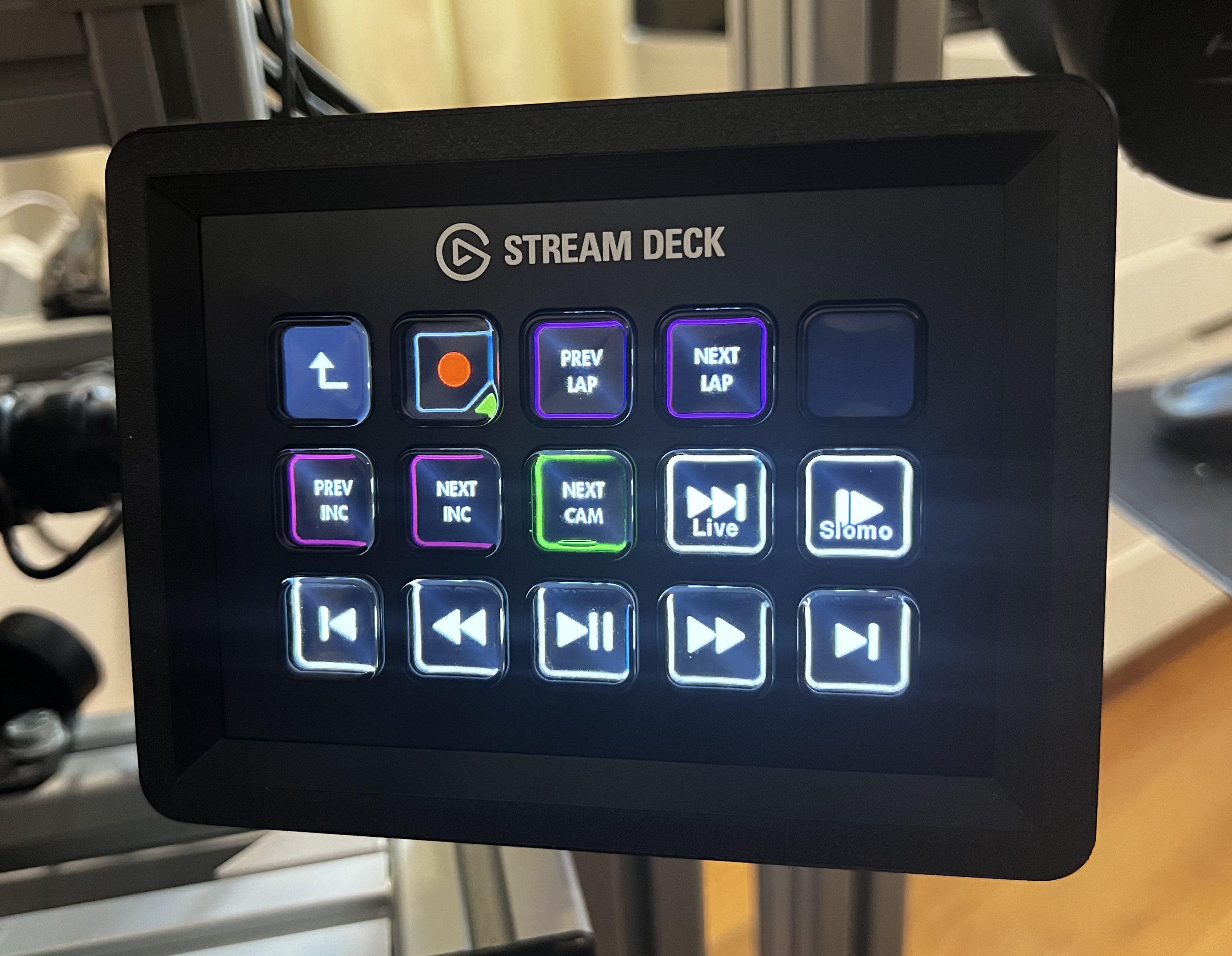 Stream Deck mount for 8020 rig por Rasmus A | Descargar modelo STL ...