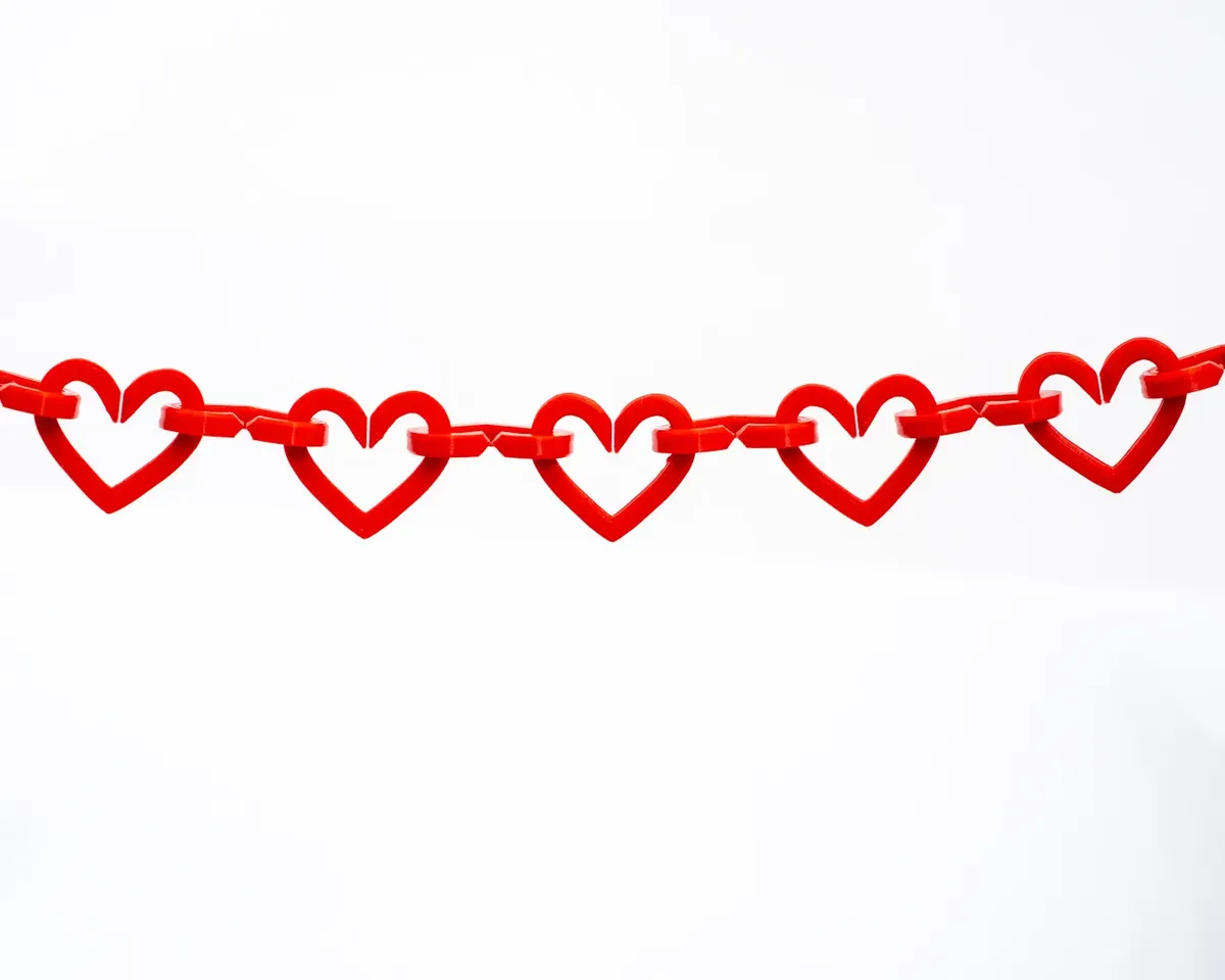 CHAIN OF HEARTS by Peter H | Download free STL model | Printables.com